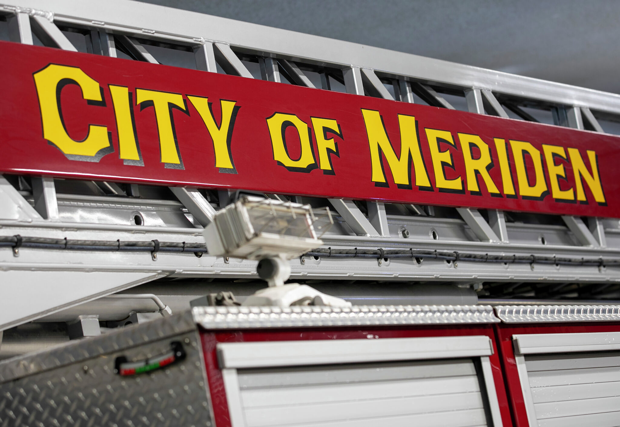 Meriden resident pulled from large house fire on Gracey Avenue: Chief