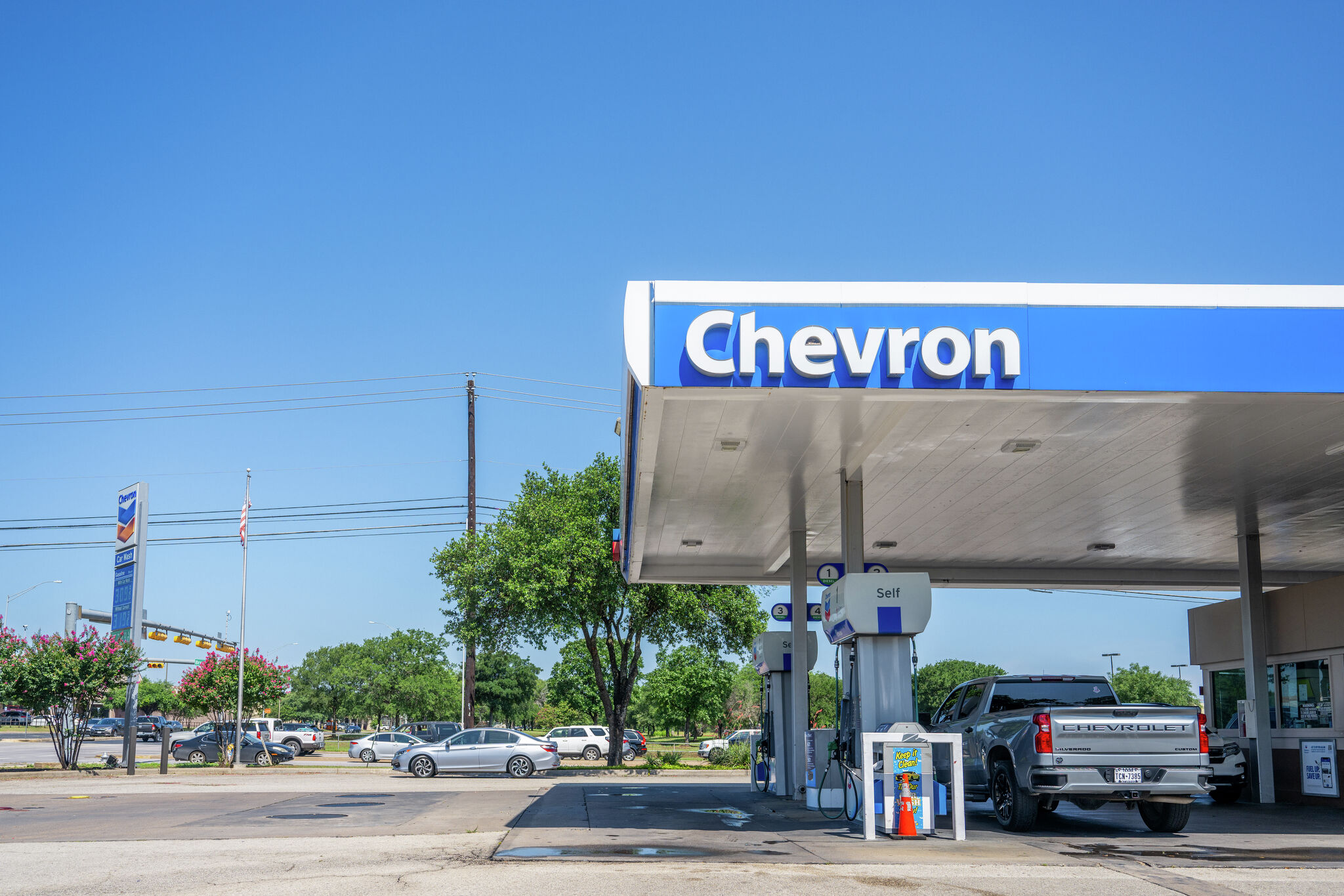Chevron moves headquarters from California to Texas