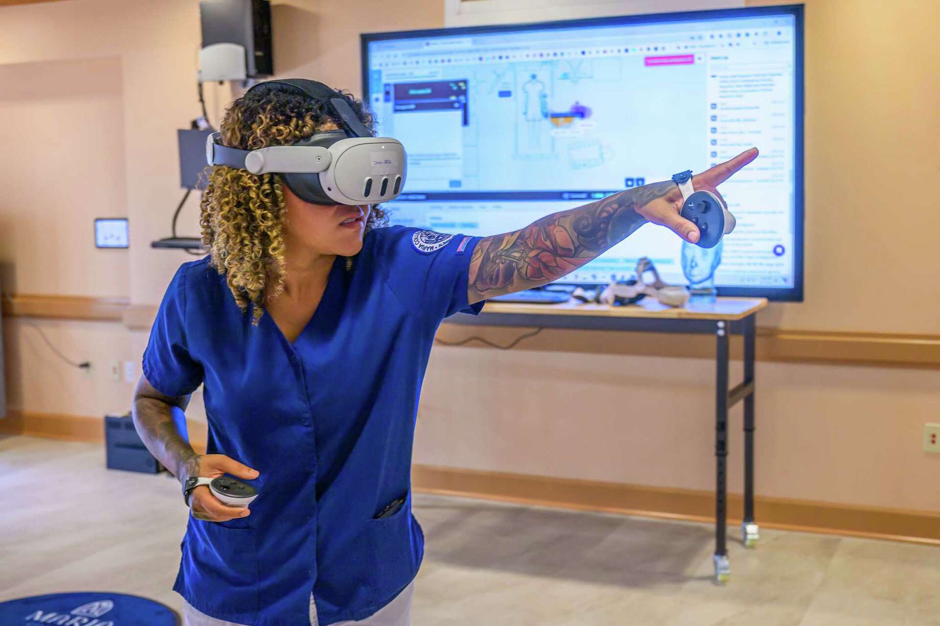 In modern nursing school, students learn in virtual reality