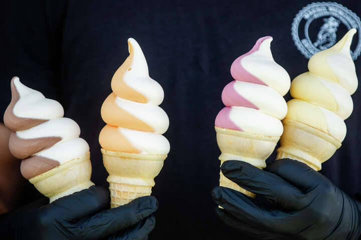Cars line up around the block for this Bay Area drive-thru's ice cream