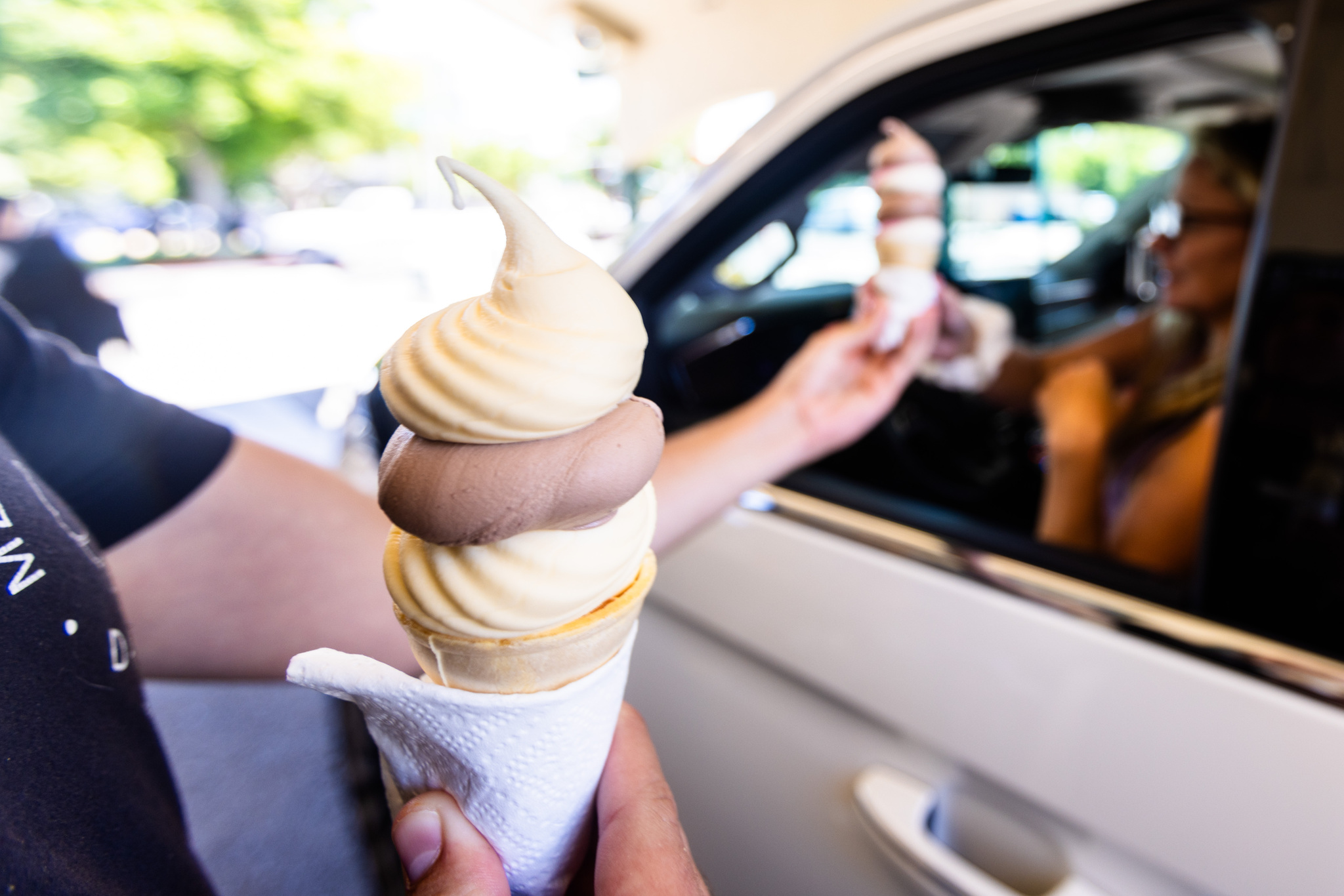 Cars line up around the block for this Bay Area drive-thru's ice cream