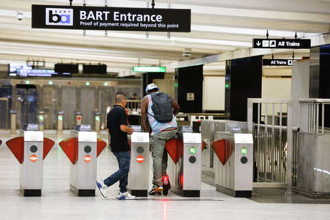BART’s new reinforced fare gates being installed at popular SF station