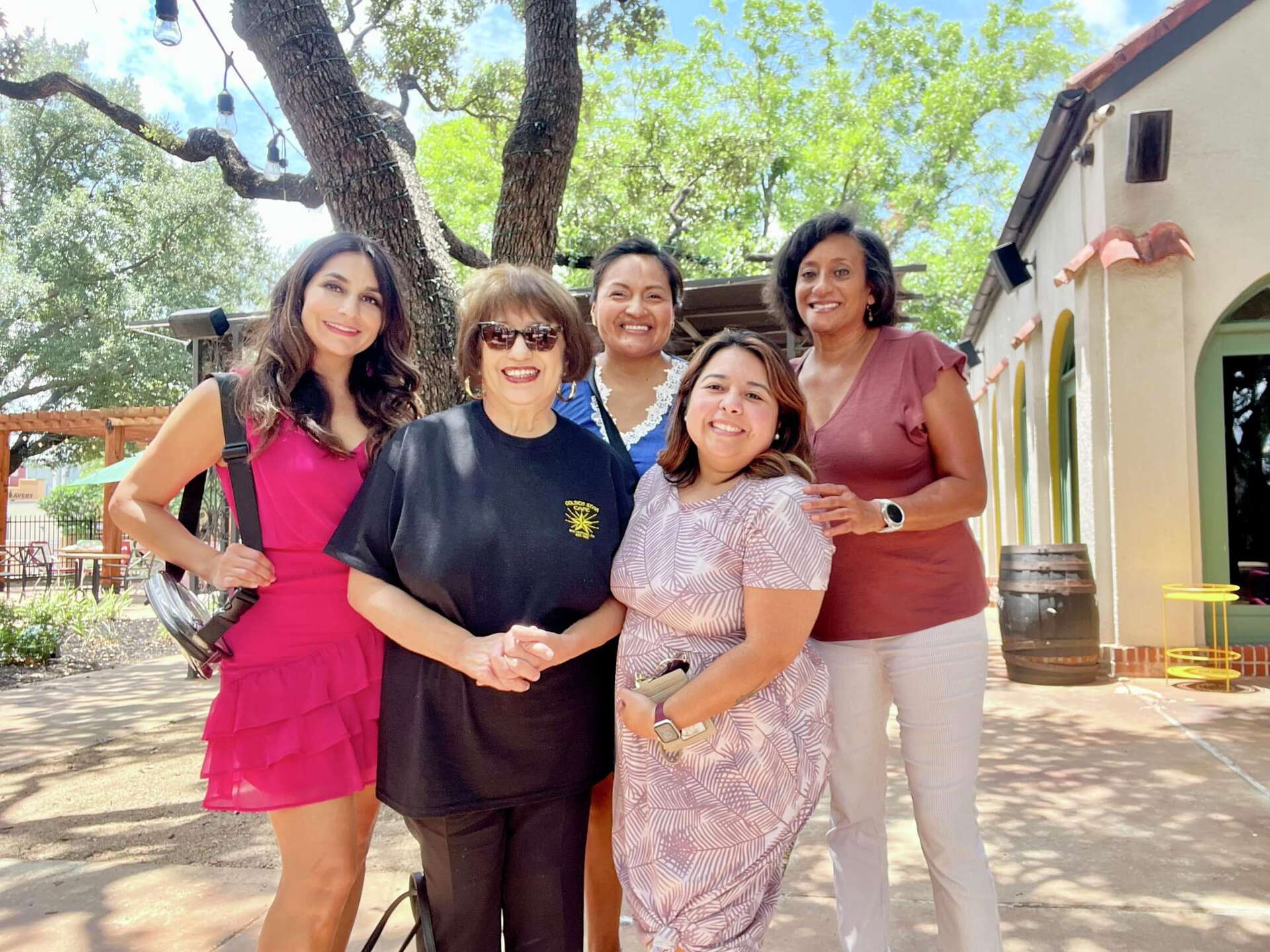 KSAT broadcasters share glimpses into retirement life