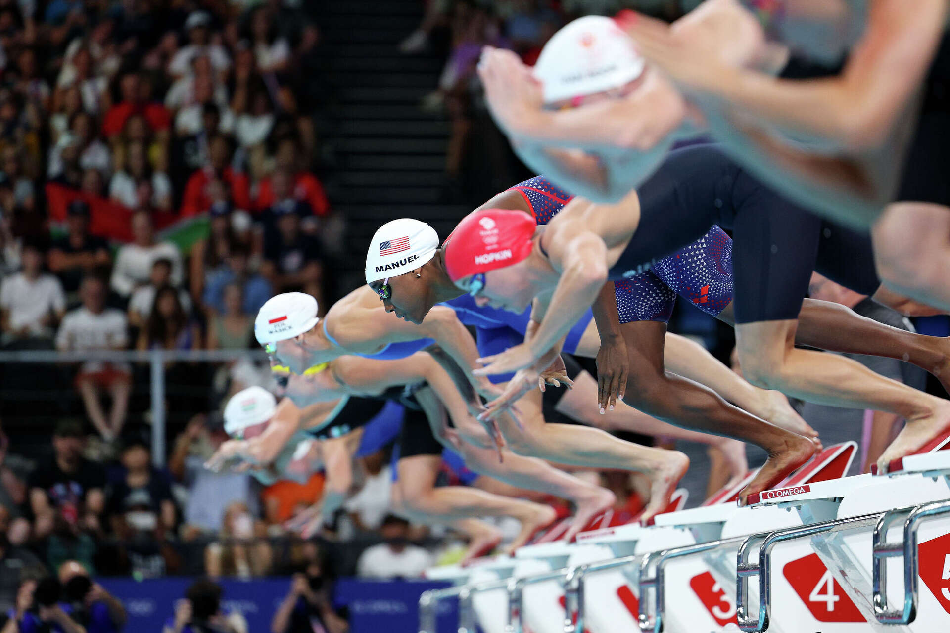 Simone Manuel fails to advance in 50 freestyle