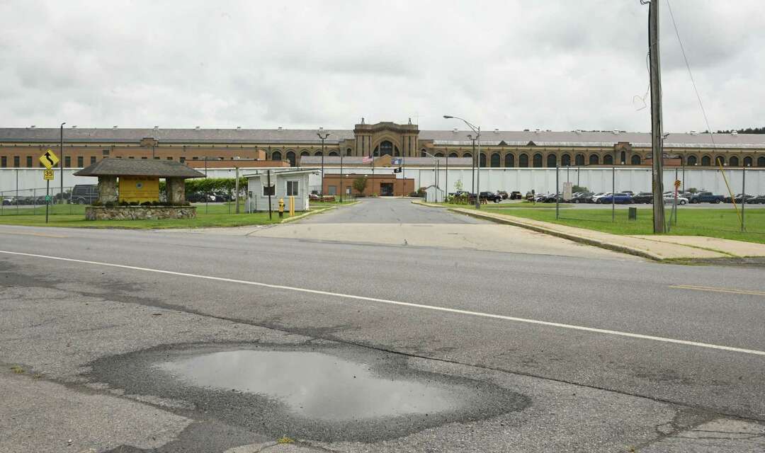 Hundreds rally to save Great Meadow Correctional in Comstock N.Y.