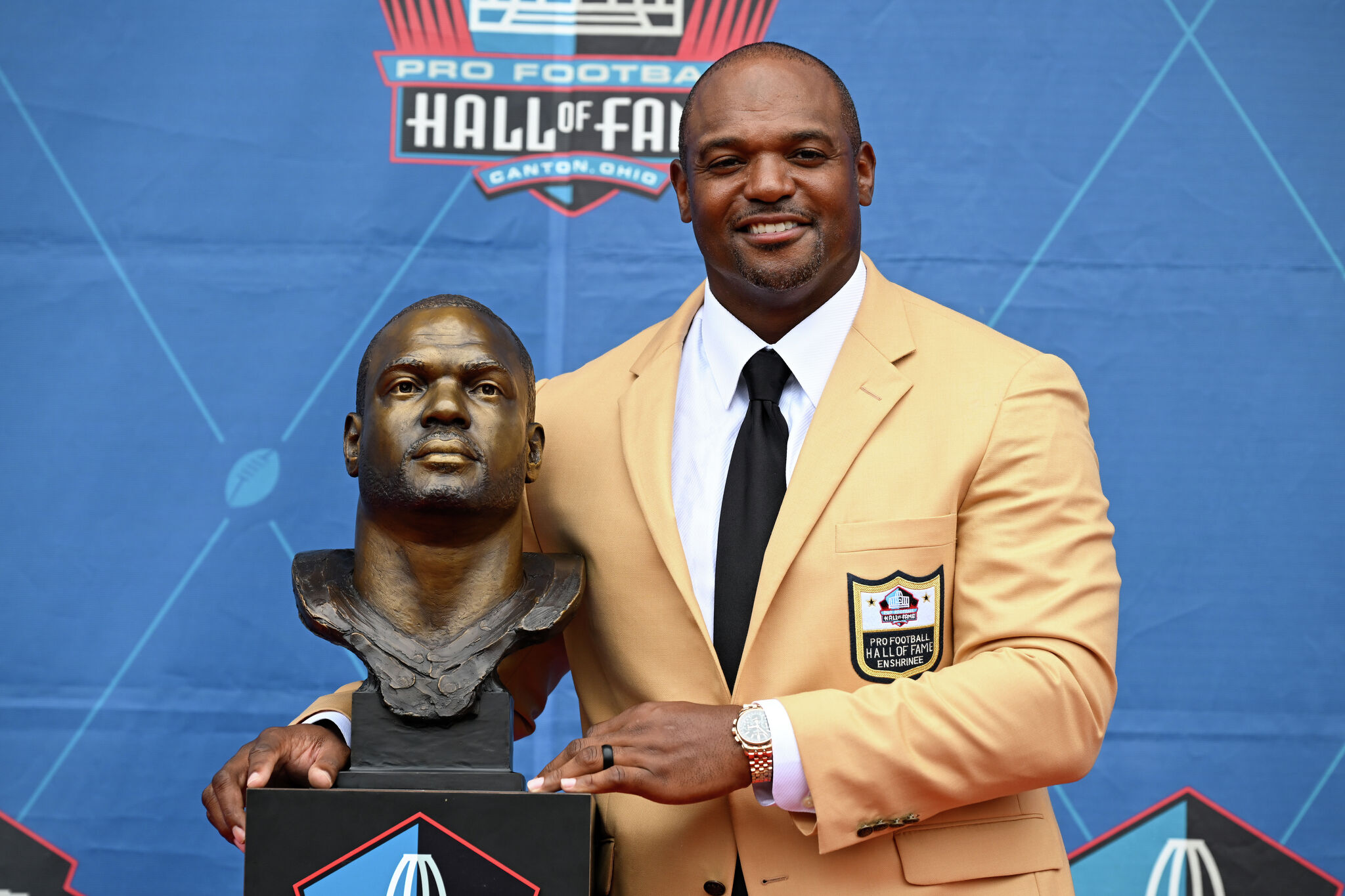 CT football star Dwight Freeney inducted in Pro Football Hall of Fame