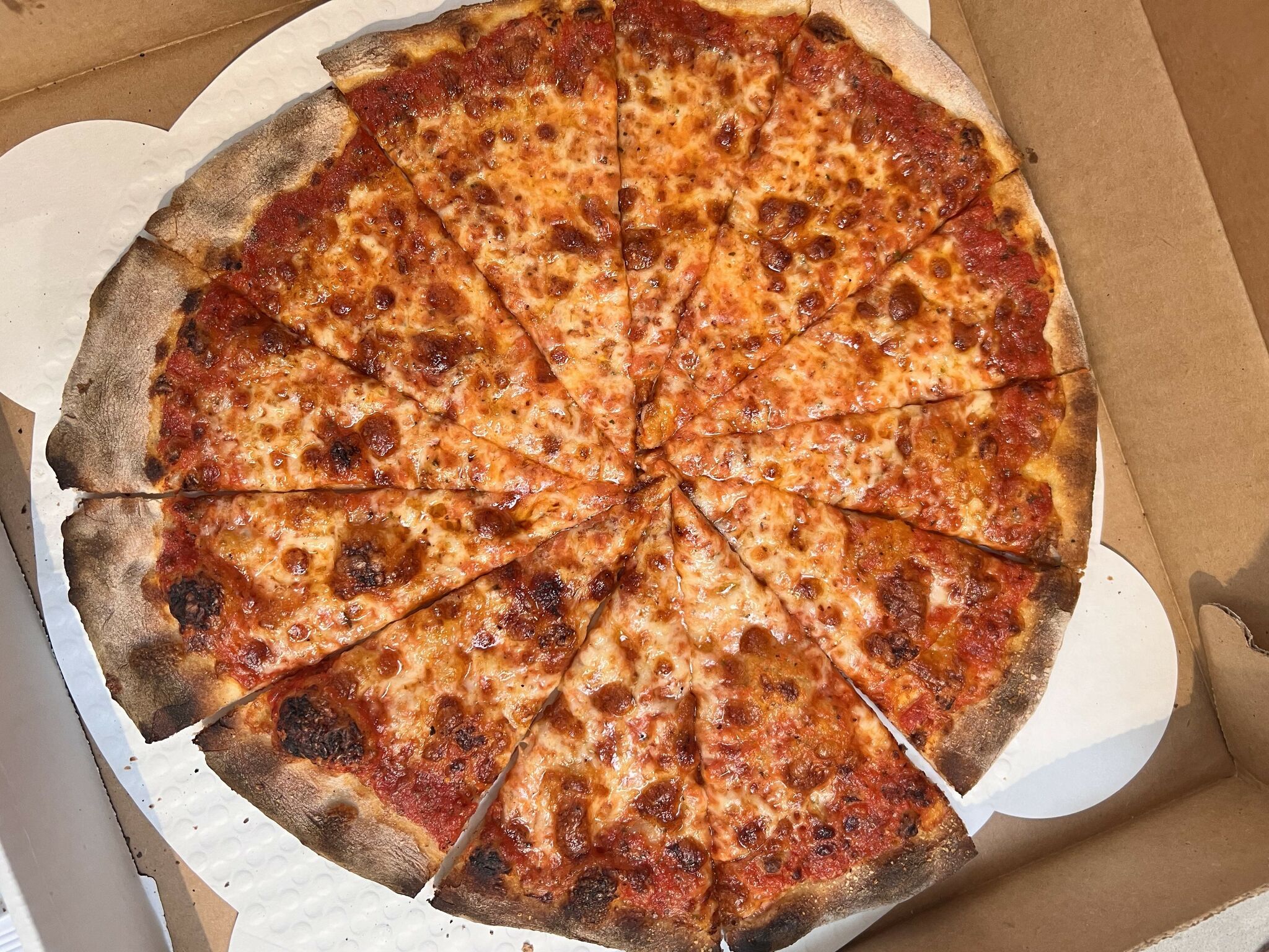 Ct Natives Bring Ozzys Apizza To East Rock Market In New Haven