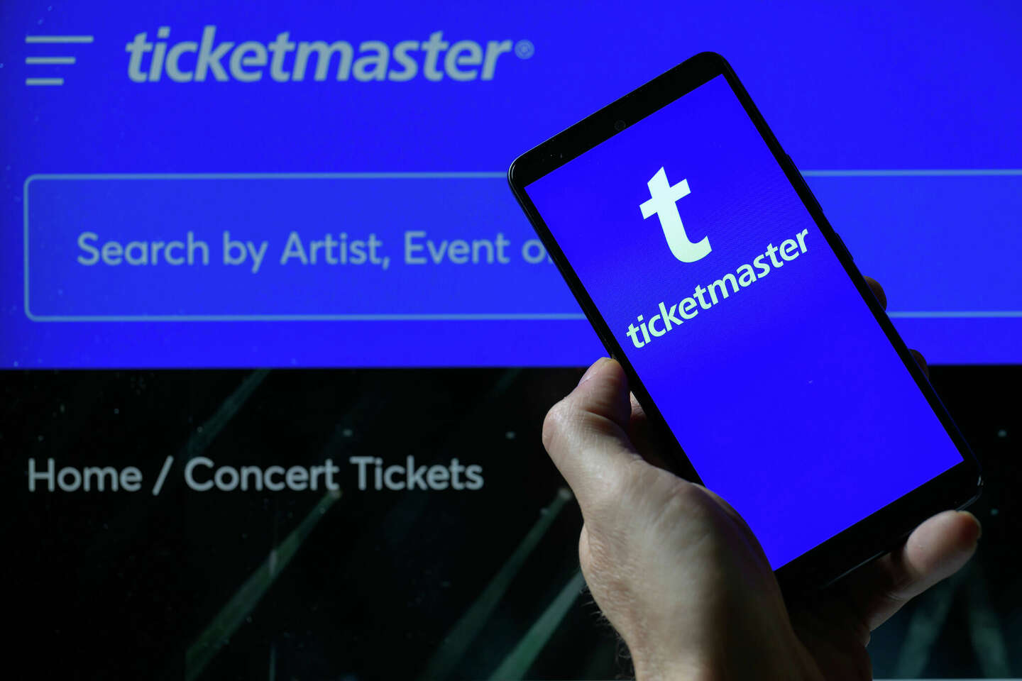 Calif. lawmakers trying to regulate Ticketmaster got free tickets