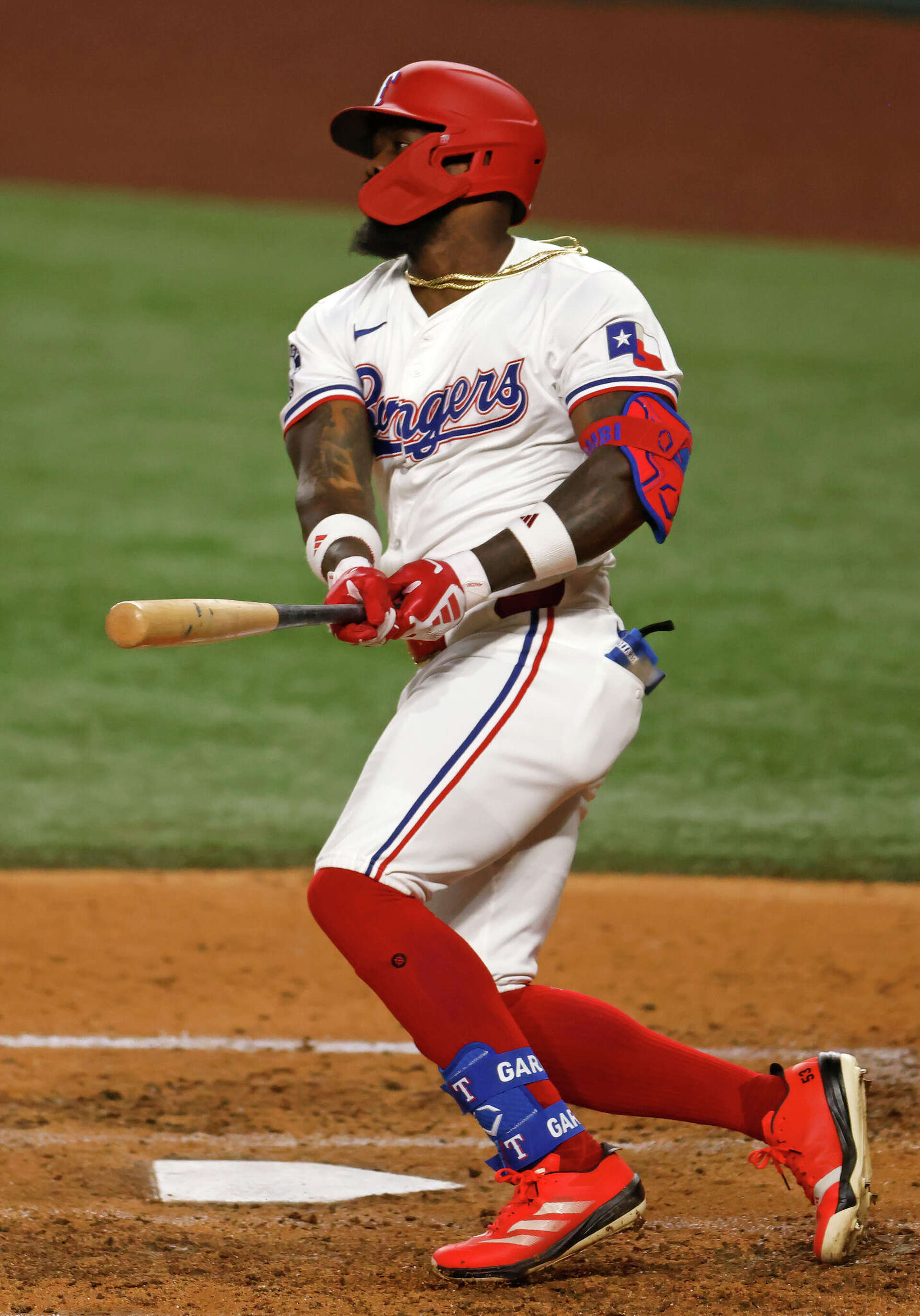 Texas Rangers walk off against Houston Astros in extra innings