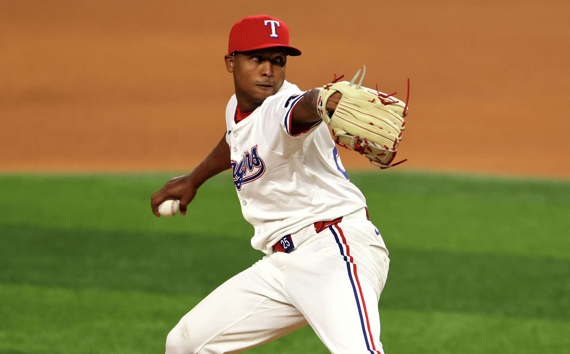 Texas Rangers walk off against Houston Astros in extra innings