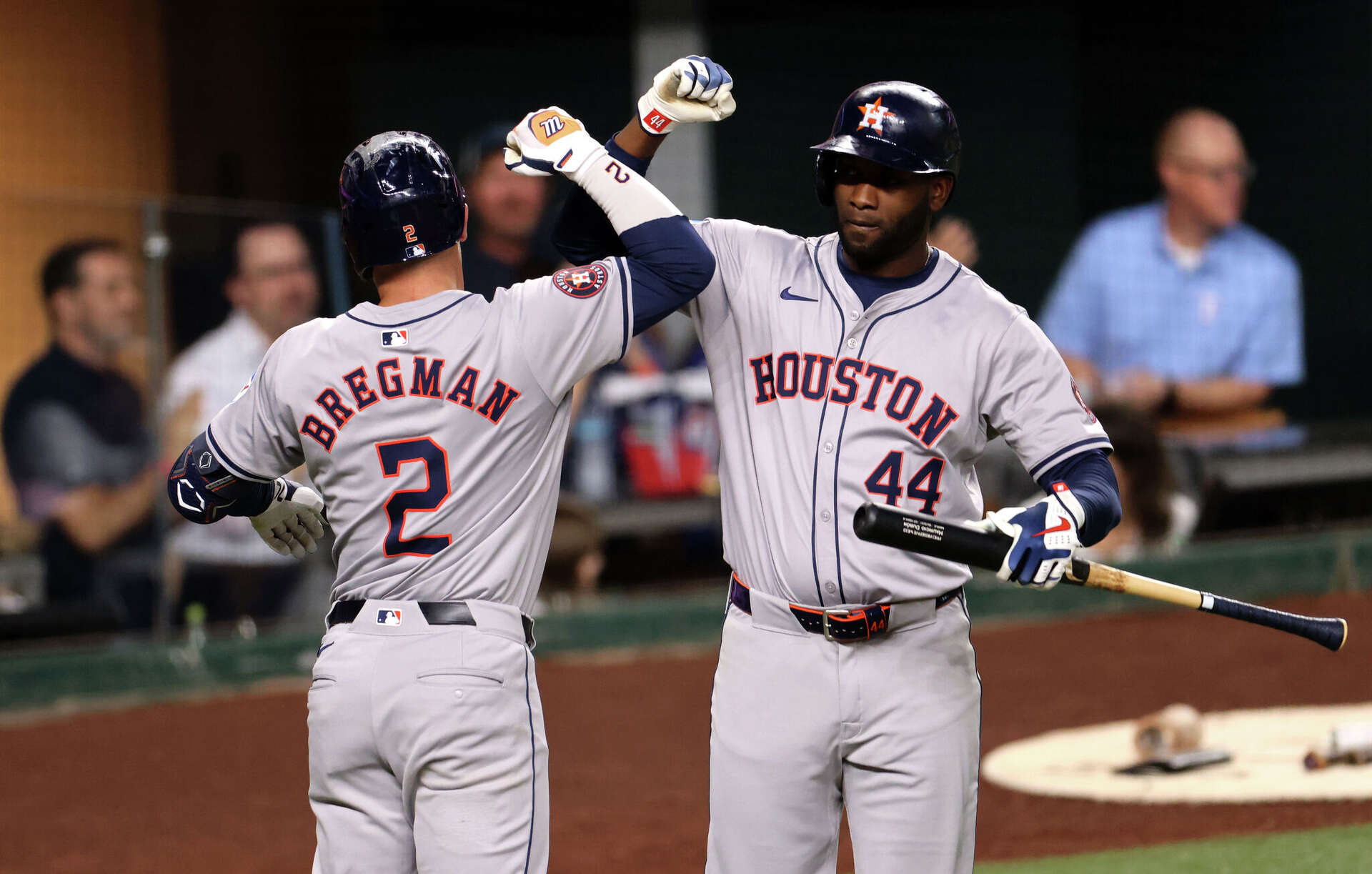 Texas Rangers walk off against Houston Astros in extra innings