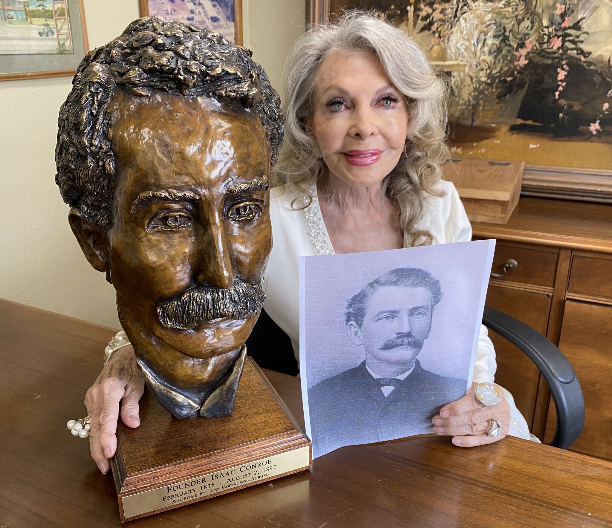Conroe's Lyn Hawthorne-Howard to give bust of Isaac Conroe to city