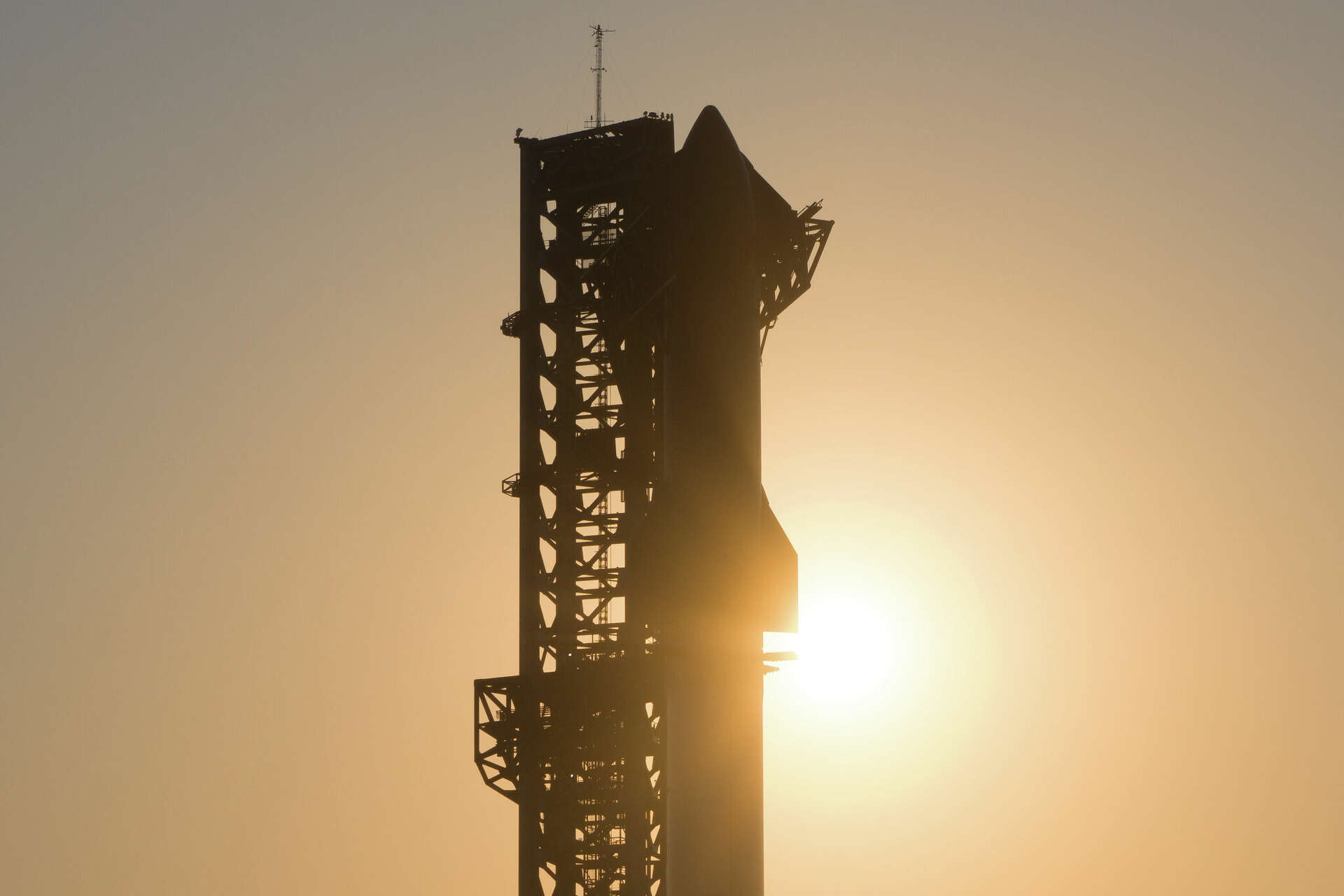 SpaceX expects sonic boom for 5th Starship launch in Texas