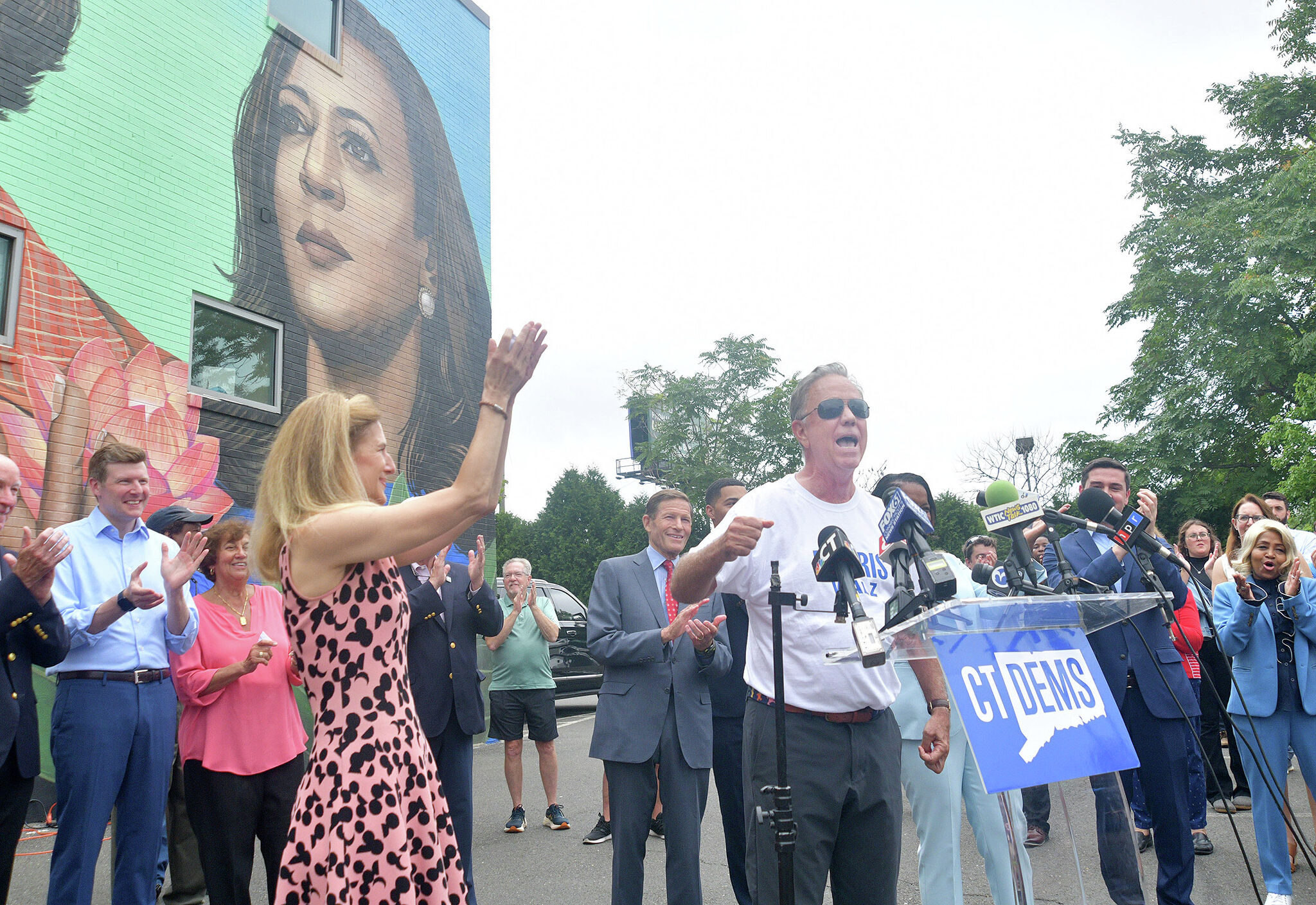 Here's how Connecticut Democrats reacted to Walz' VP selection