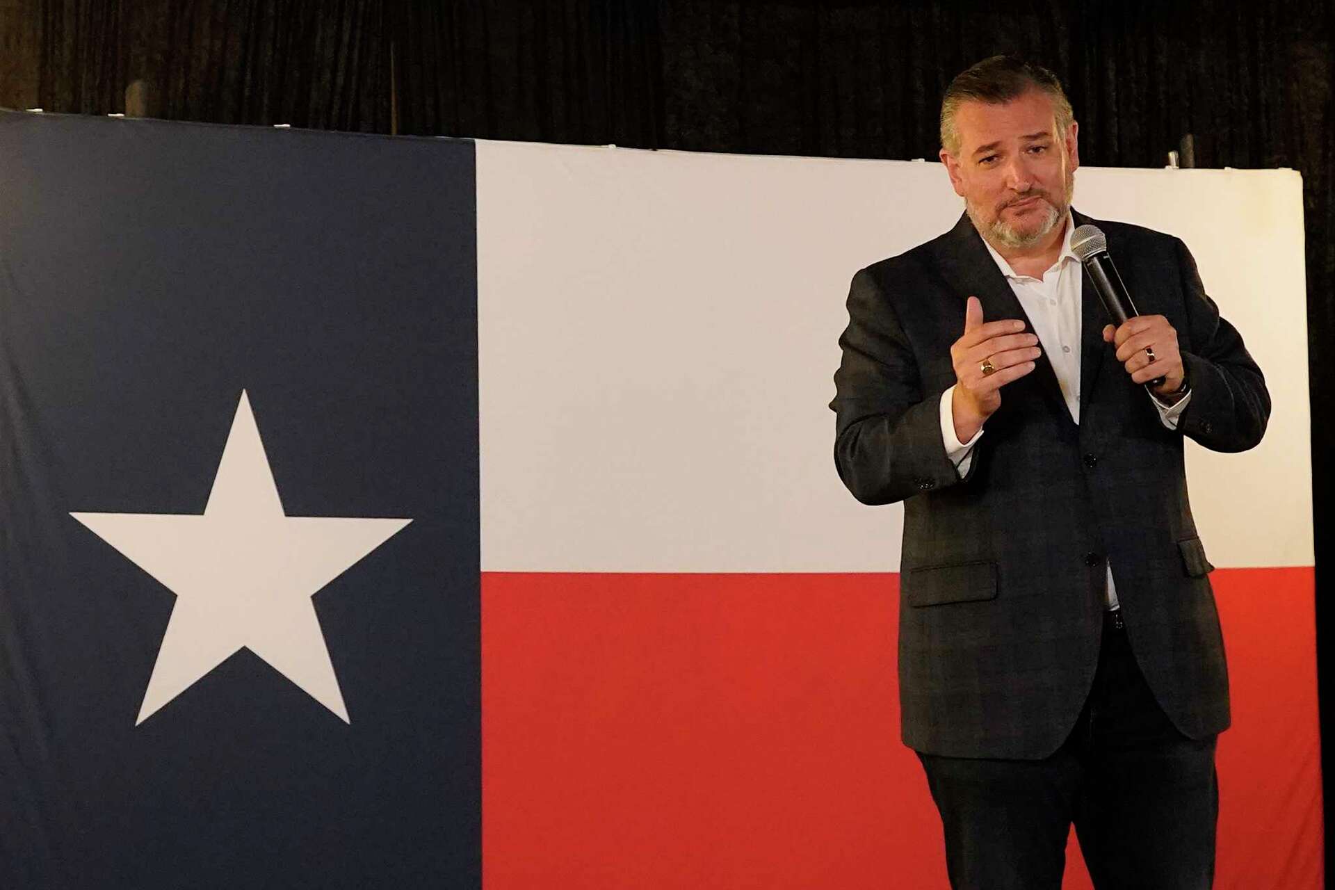 Why Ted Cruz is spending $171K on an ad during the Dallas Cowboys game