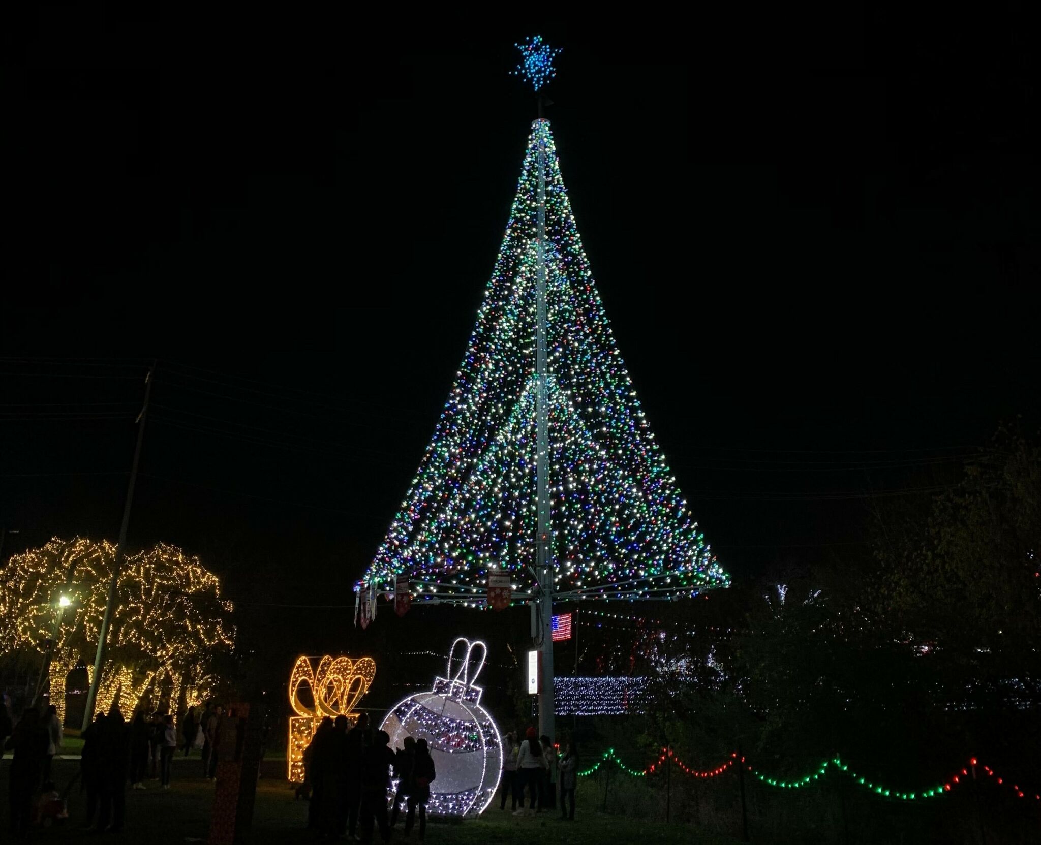 Sights & Sounds of Christmas brings Hometown Holidays to Texas