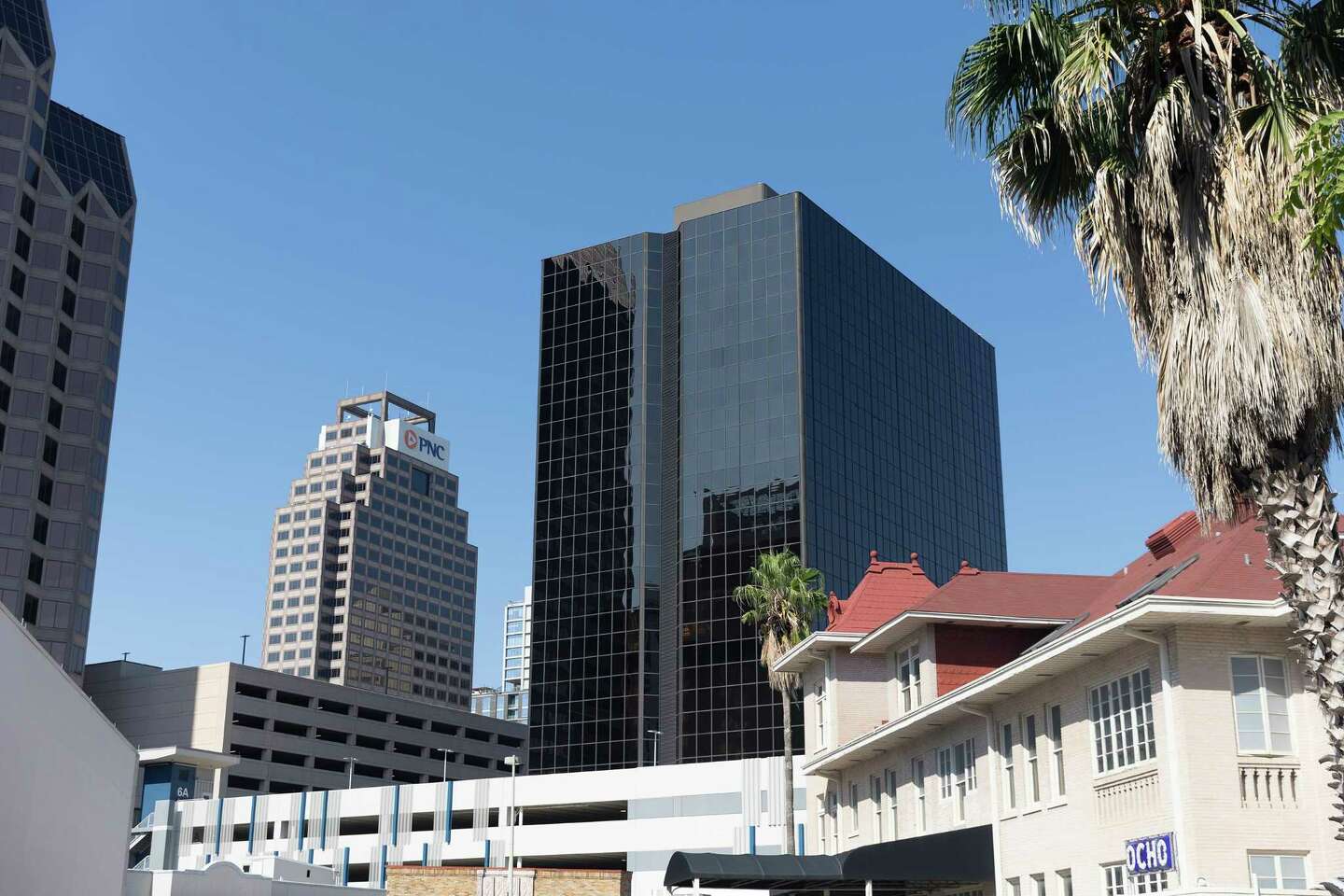 UTSA to buy major office building amid downtown San Antonio expansion