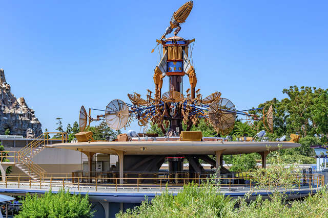 The failed, ugly '90s Disneyland ride that still looms over guests