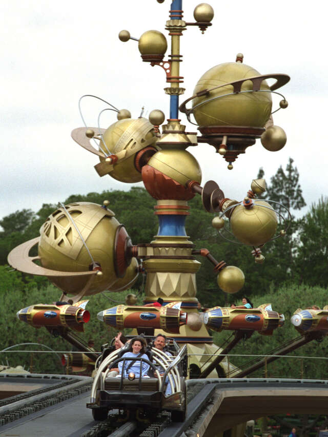 The failed, ugly '90s Disneyland ride that still looms over guests