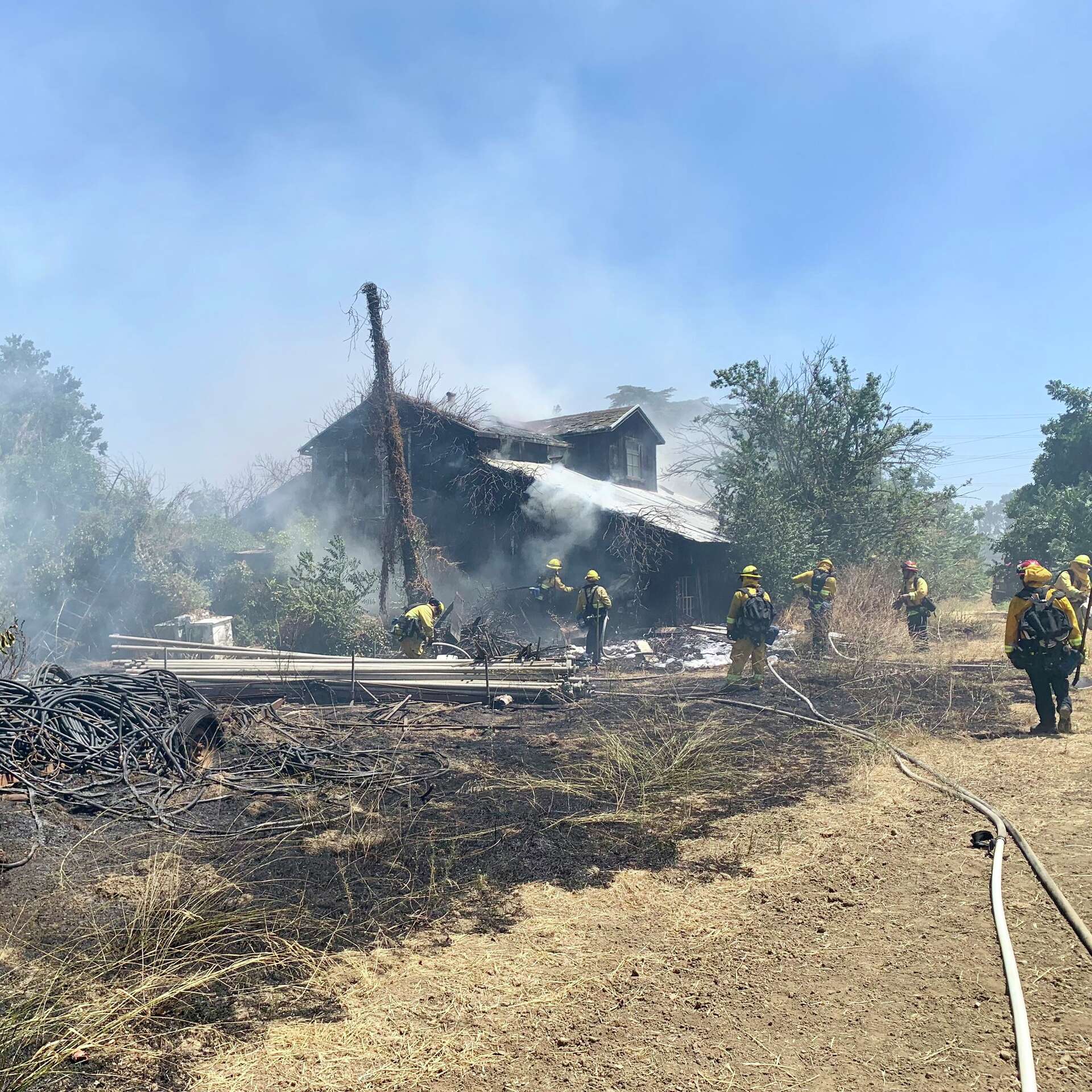 South Bay vegetation fire threatens ‘multiple’ buildings
