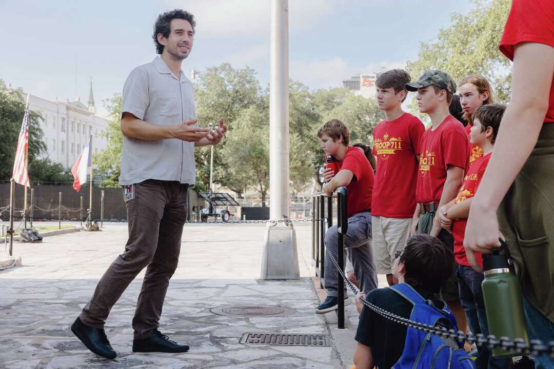 Teaching Texas history? The Alamo can take you to Mexico City.