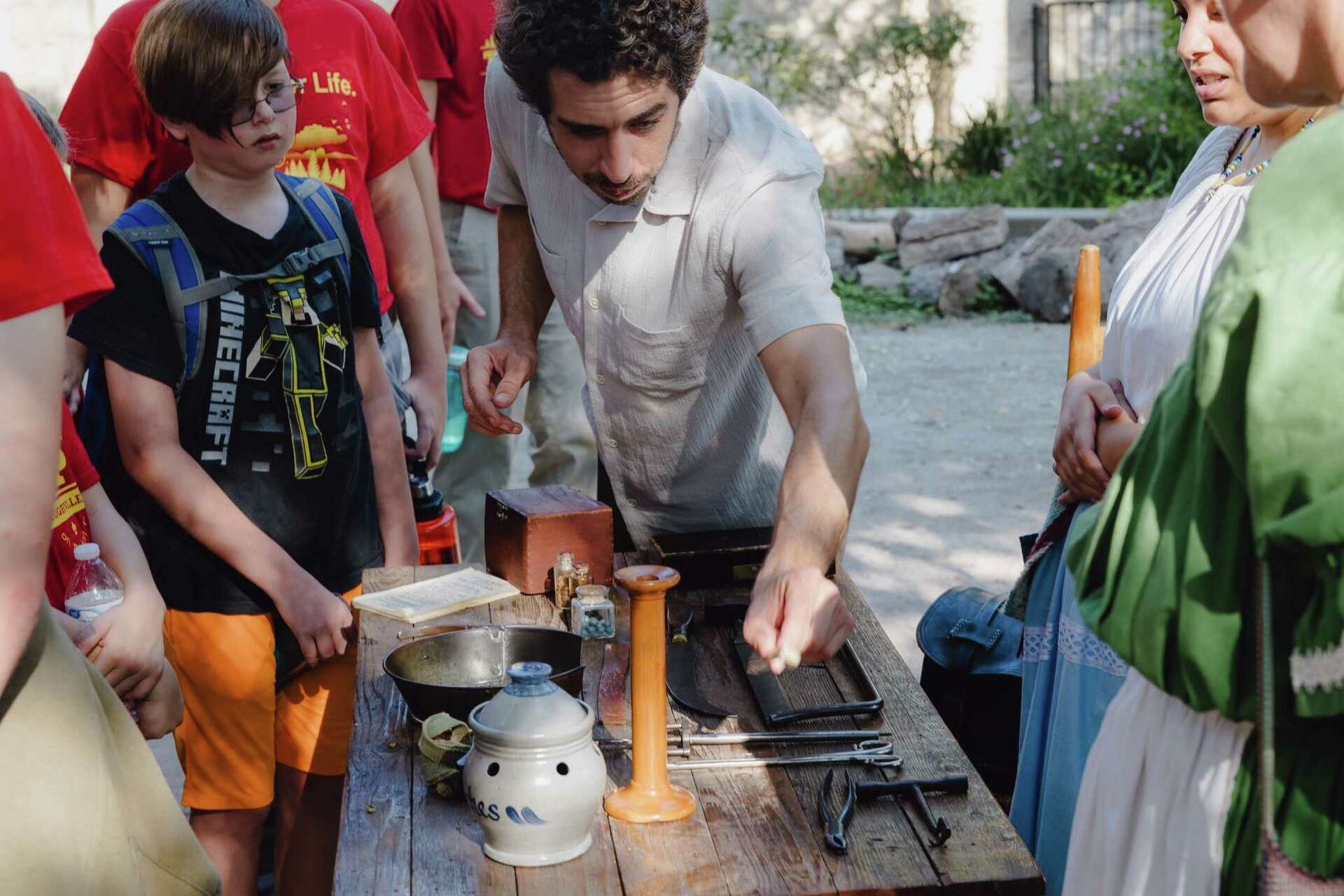 Teaching Texas history? The Alamo can take you to Mexico City.