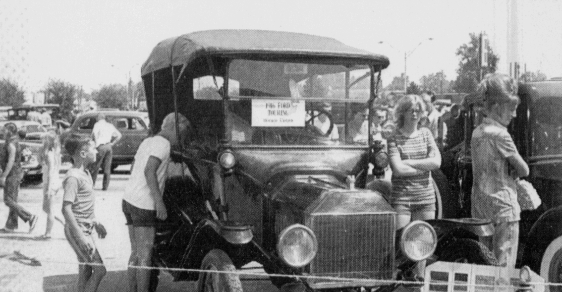 Antique car show in 1972 features Alton's handmade car