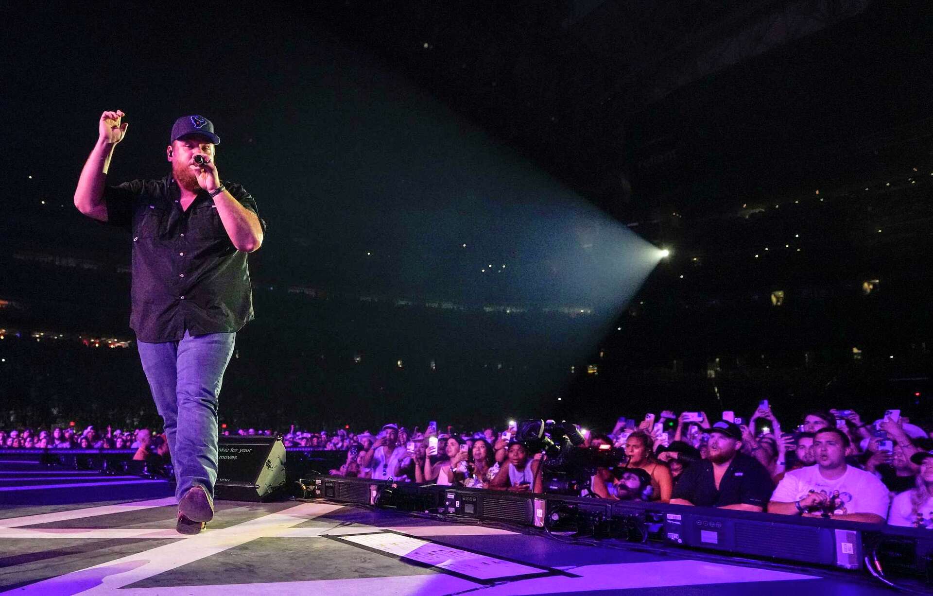 Luke Combs keeps it country at first of 2 NRG Stadium shows in Houston