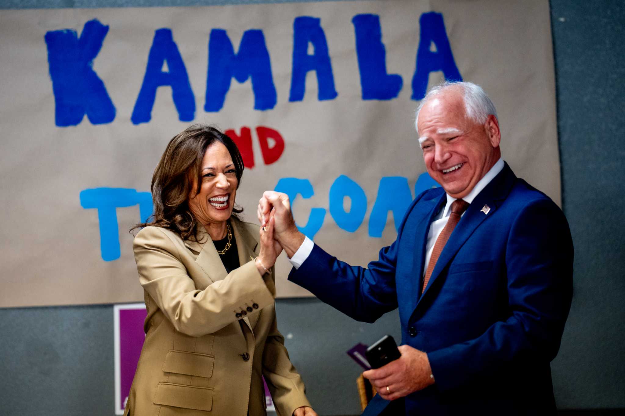 Harris sees renewed hope in Arizona as battleground tightens