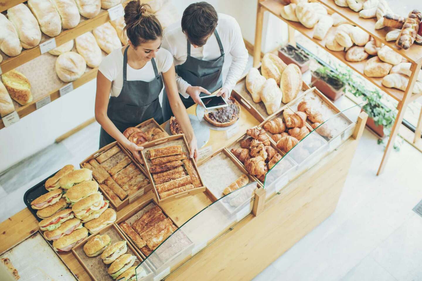Advantages & Disadvantages of Part-Time Jobs