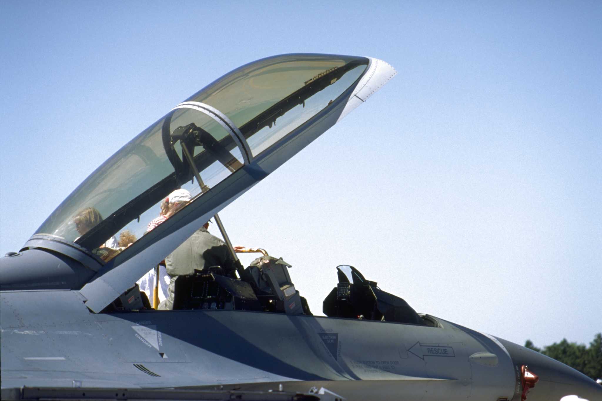 What are the Requirements to Become an Air Force Scientist?