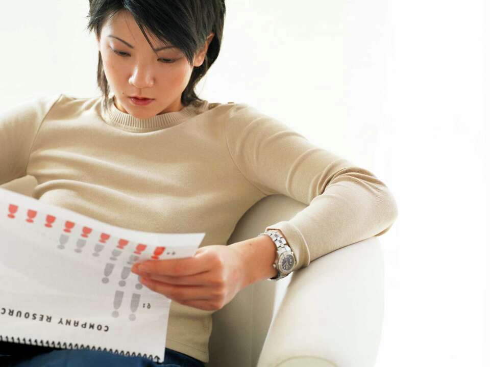 How to Deal With a Defensive Employee When Addressing Performance Issues