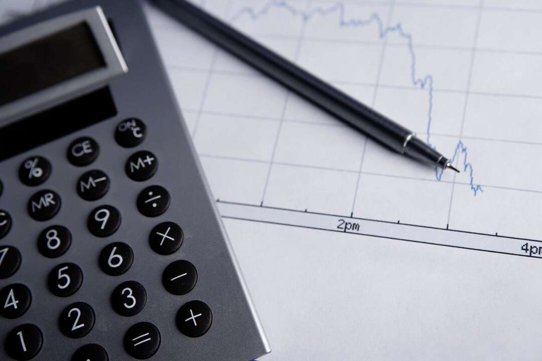 What Is the Difference Between a Comptroller & a Vice President of Finance?