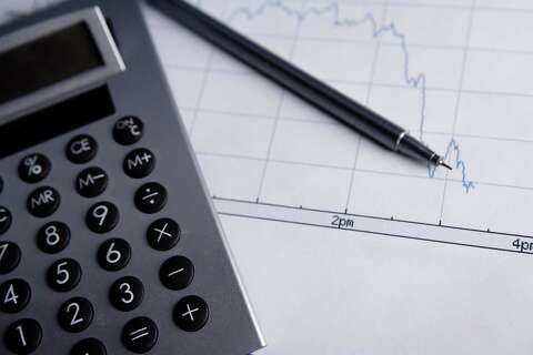 What Is the Difference Between a Comptroller & a Vice President of Finance?