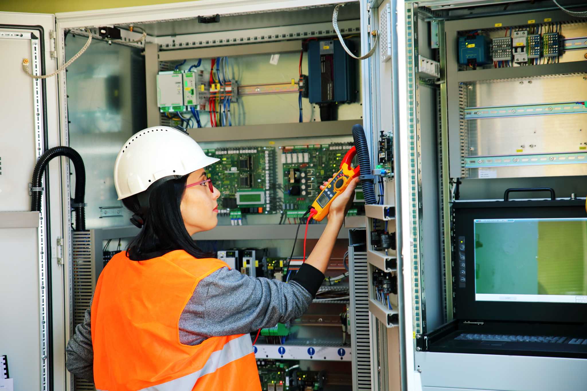How to Become a Master Electrician