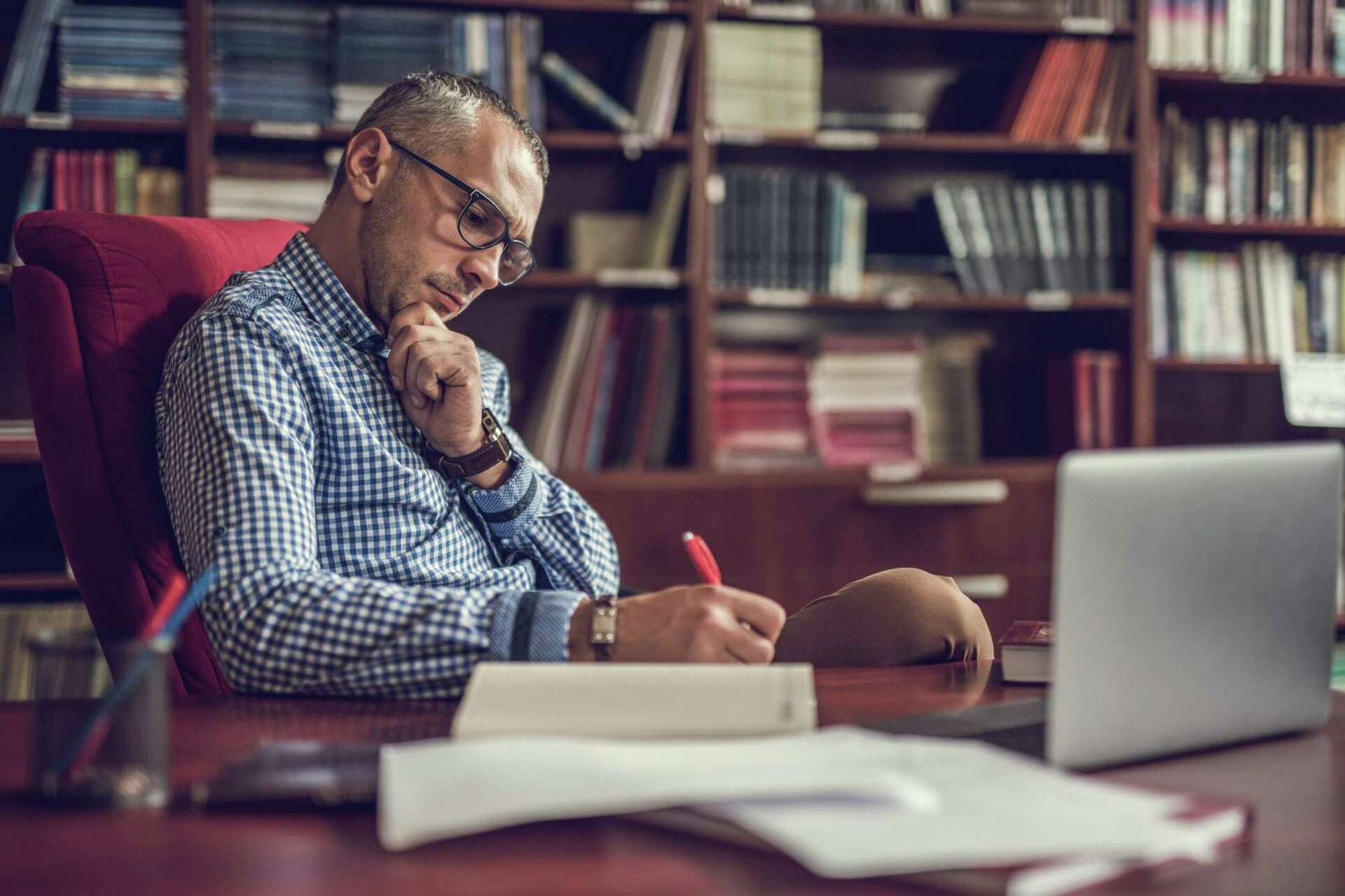 How to Become a Professional Reader for Publishing Companies