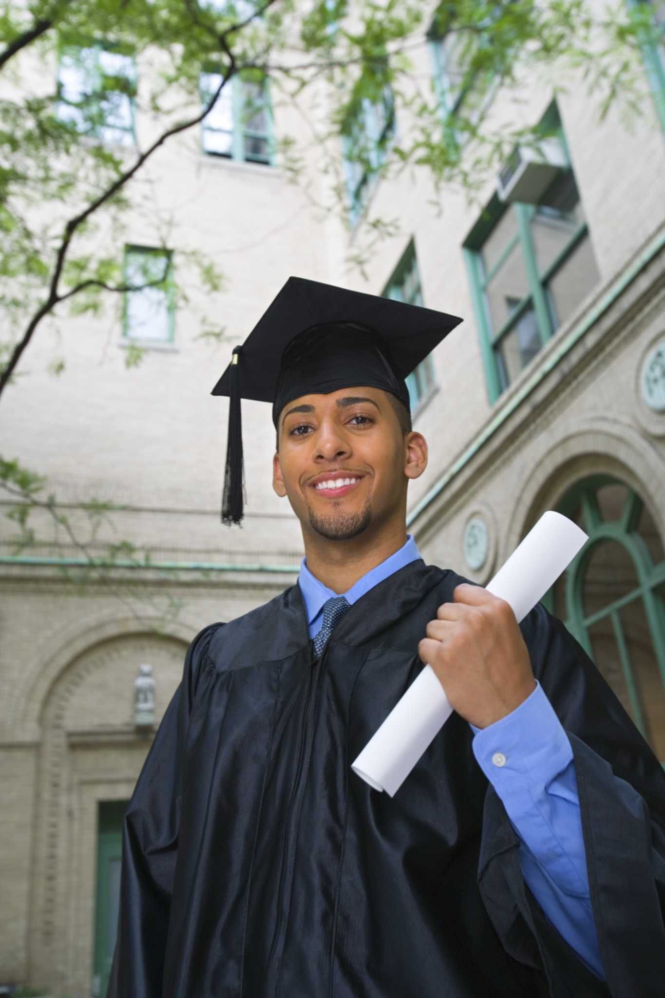 What Are the Benefits of a Bachelor's Degree Vs. a Master's Degree in ...