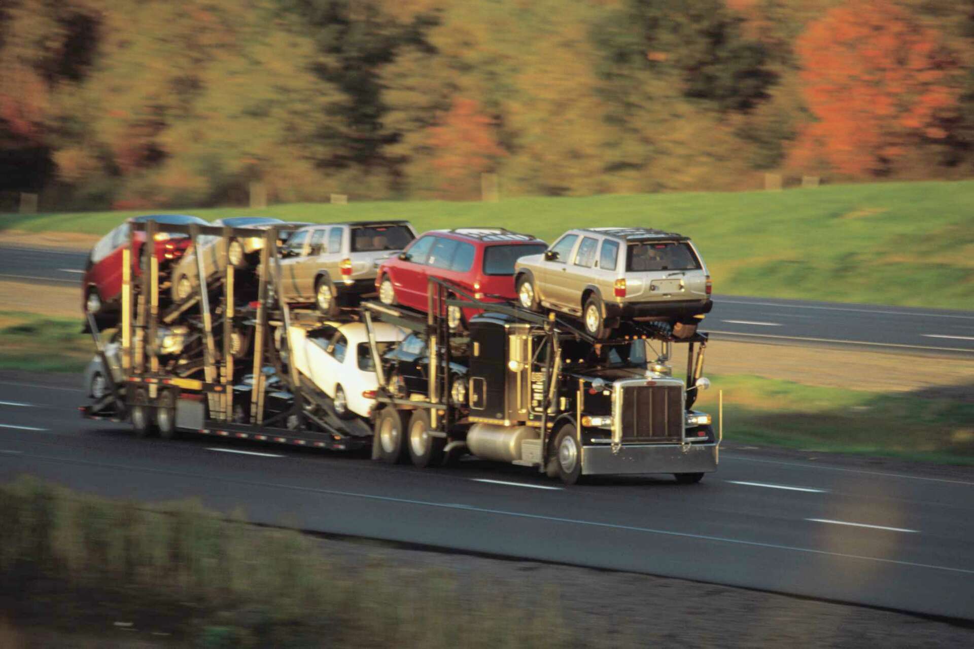 How Can I Become a Driver Who Transports Cars?