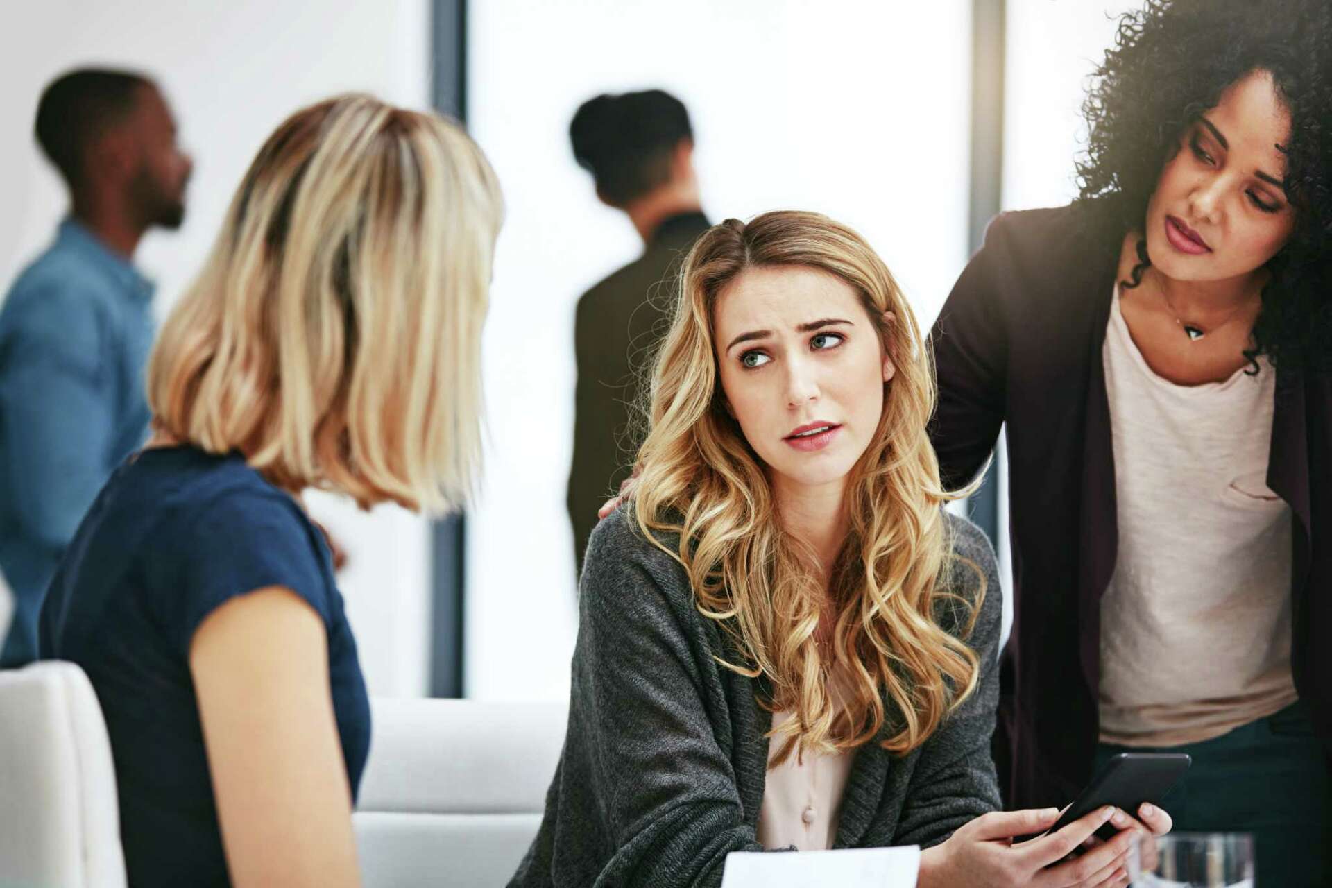 Can Co-Workers Get Fired for a Verbal Fight in the Workplace?