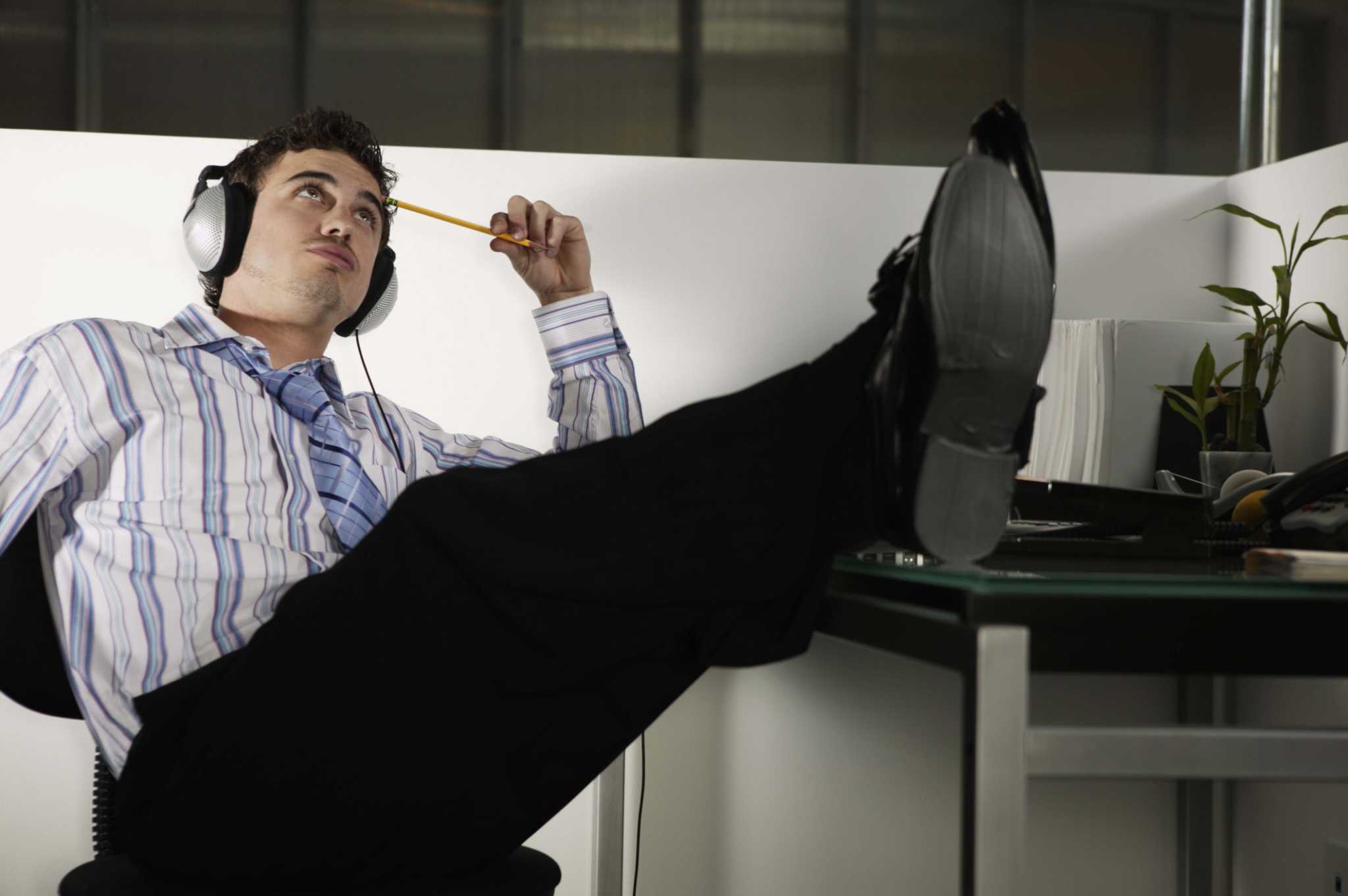 What Can Managers Do to Motivate Low-Performing Employees?