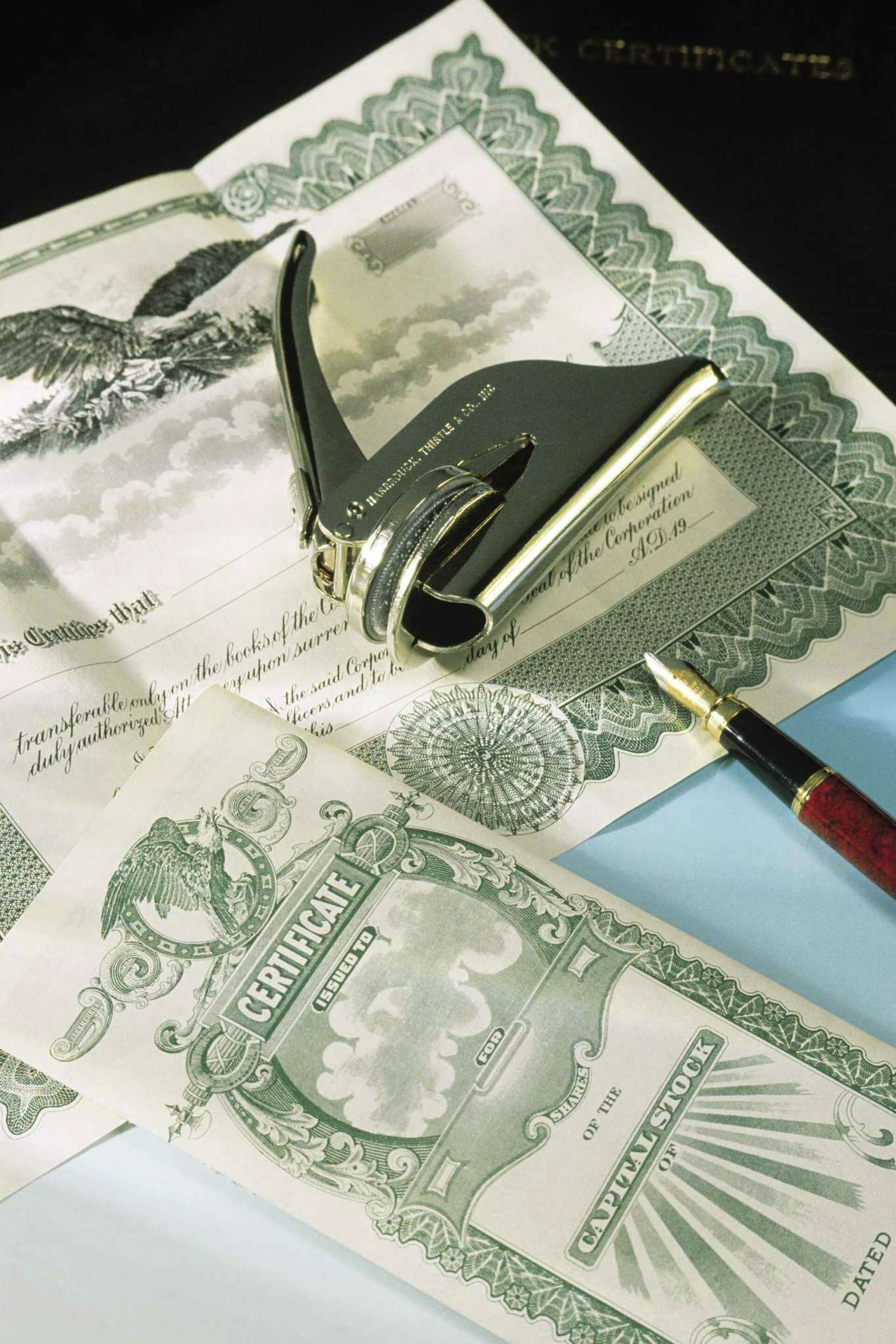 How Can a Notary Lose His License?