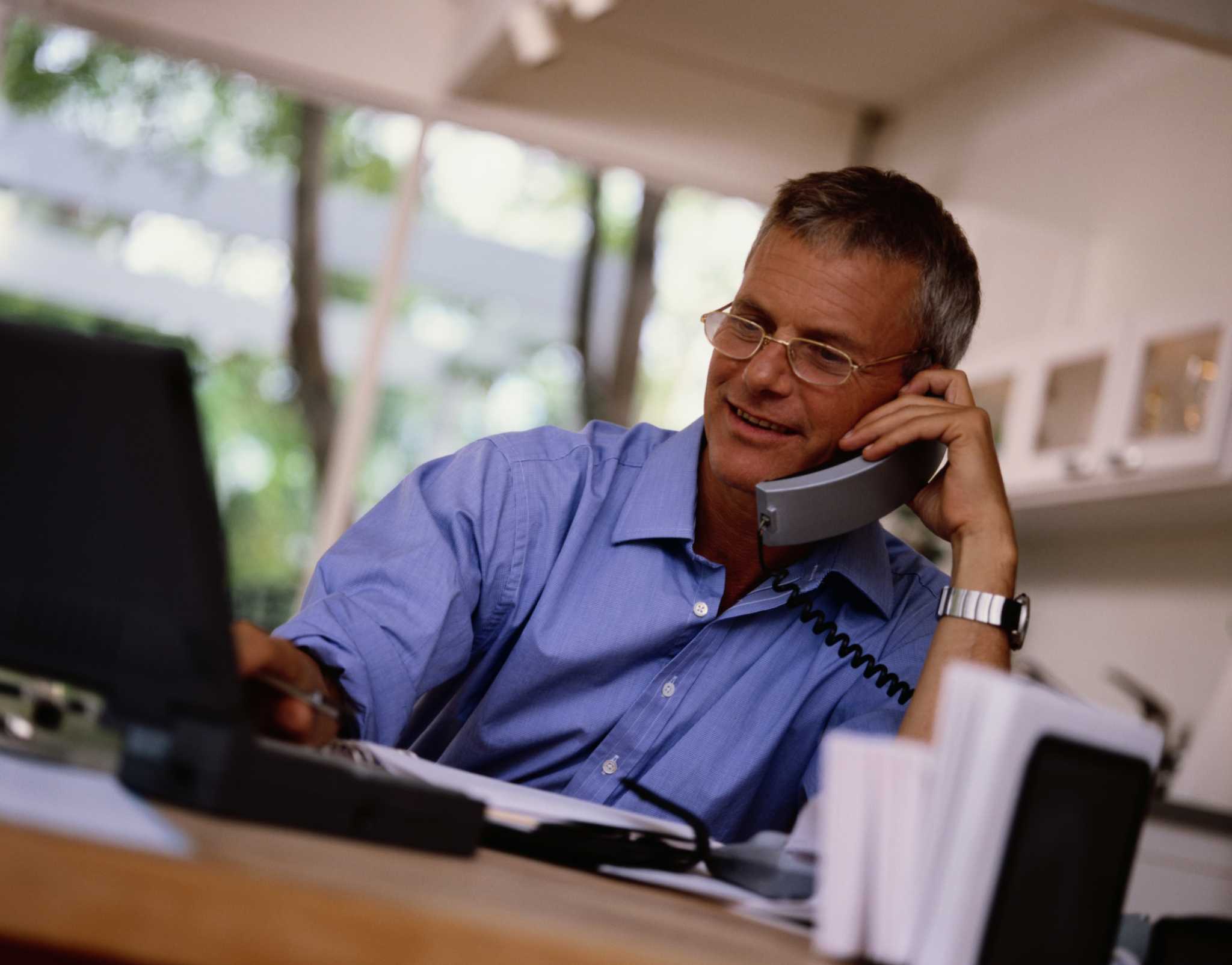 Is Cold Calling Effective When Job Searching?