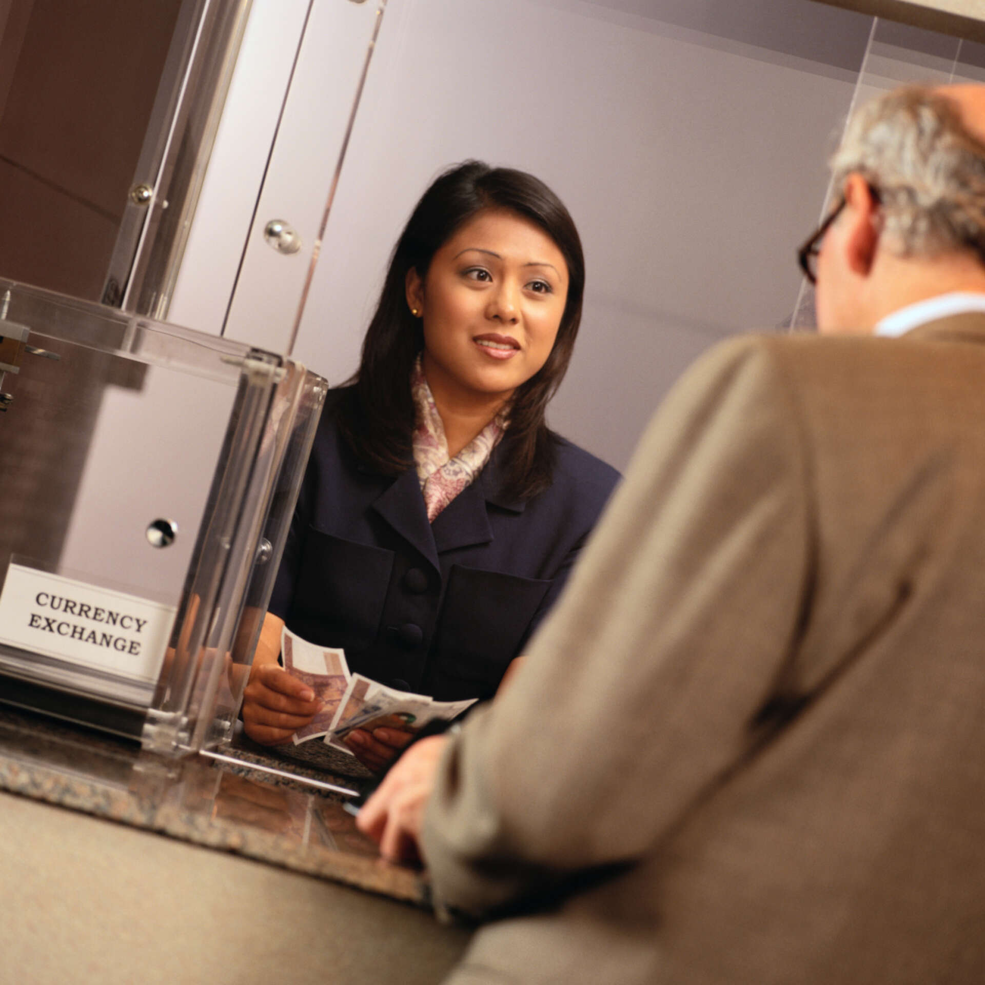 Cross-Selling Tips for Bank Tellers