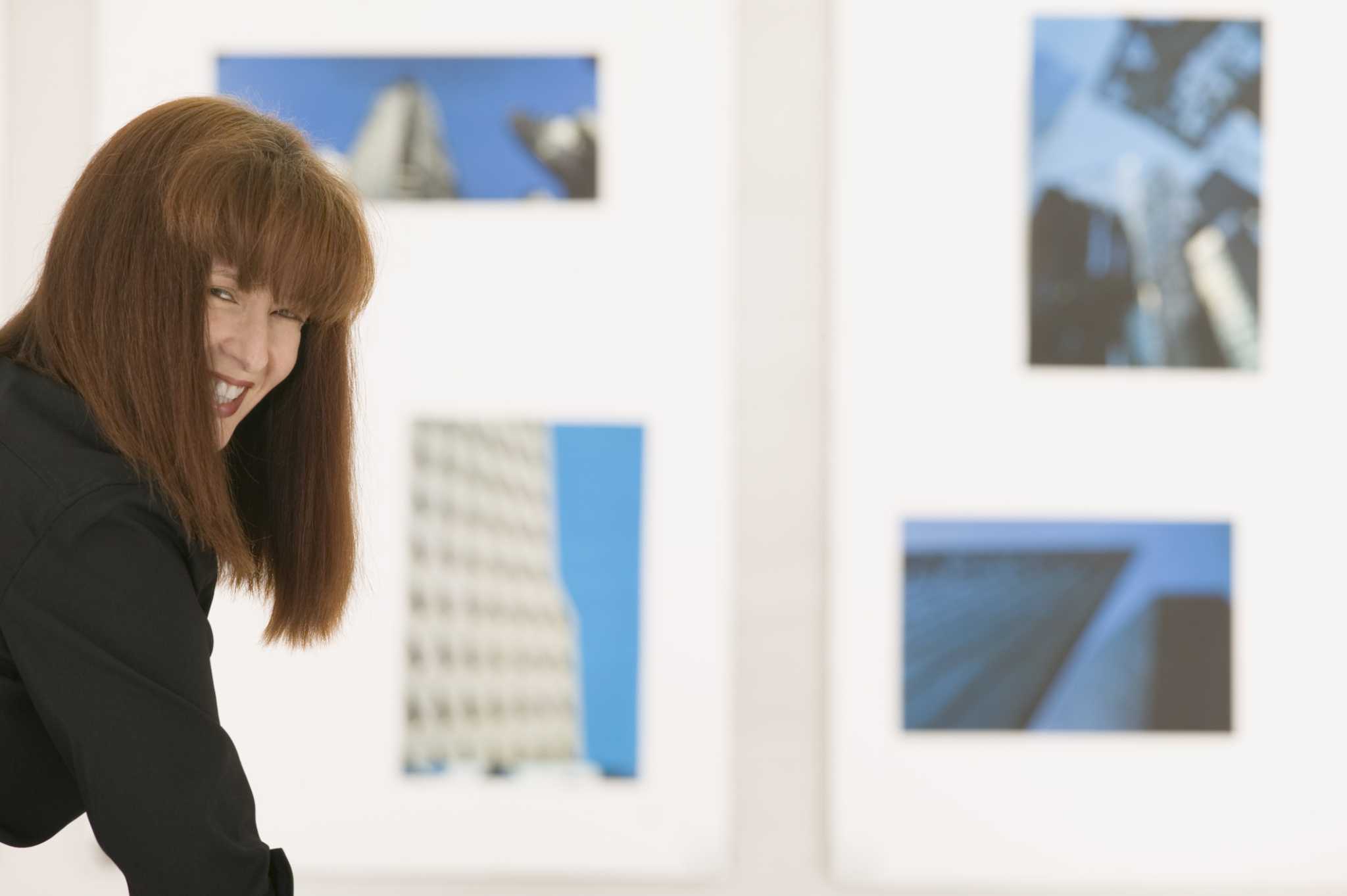 What Degree Do I Need to Be an Art Broker?
