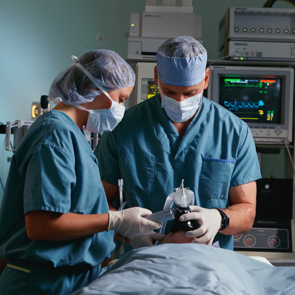 What Do I Need to Study in College to Be an Anesthesiologist?