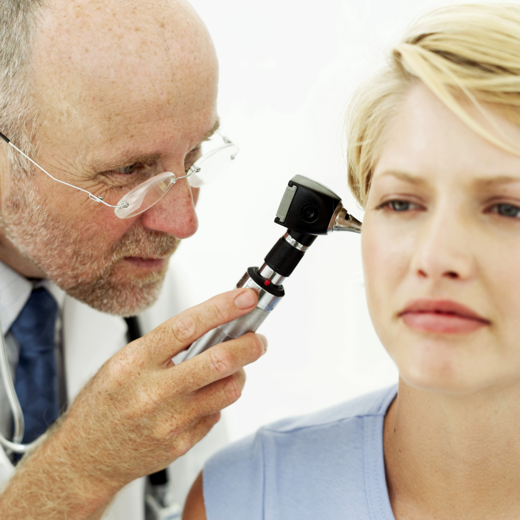 What Is the Difference Between an Otologist & an Otolaryngologist?