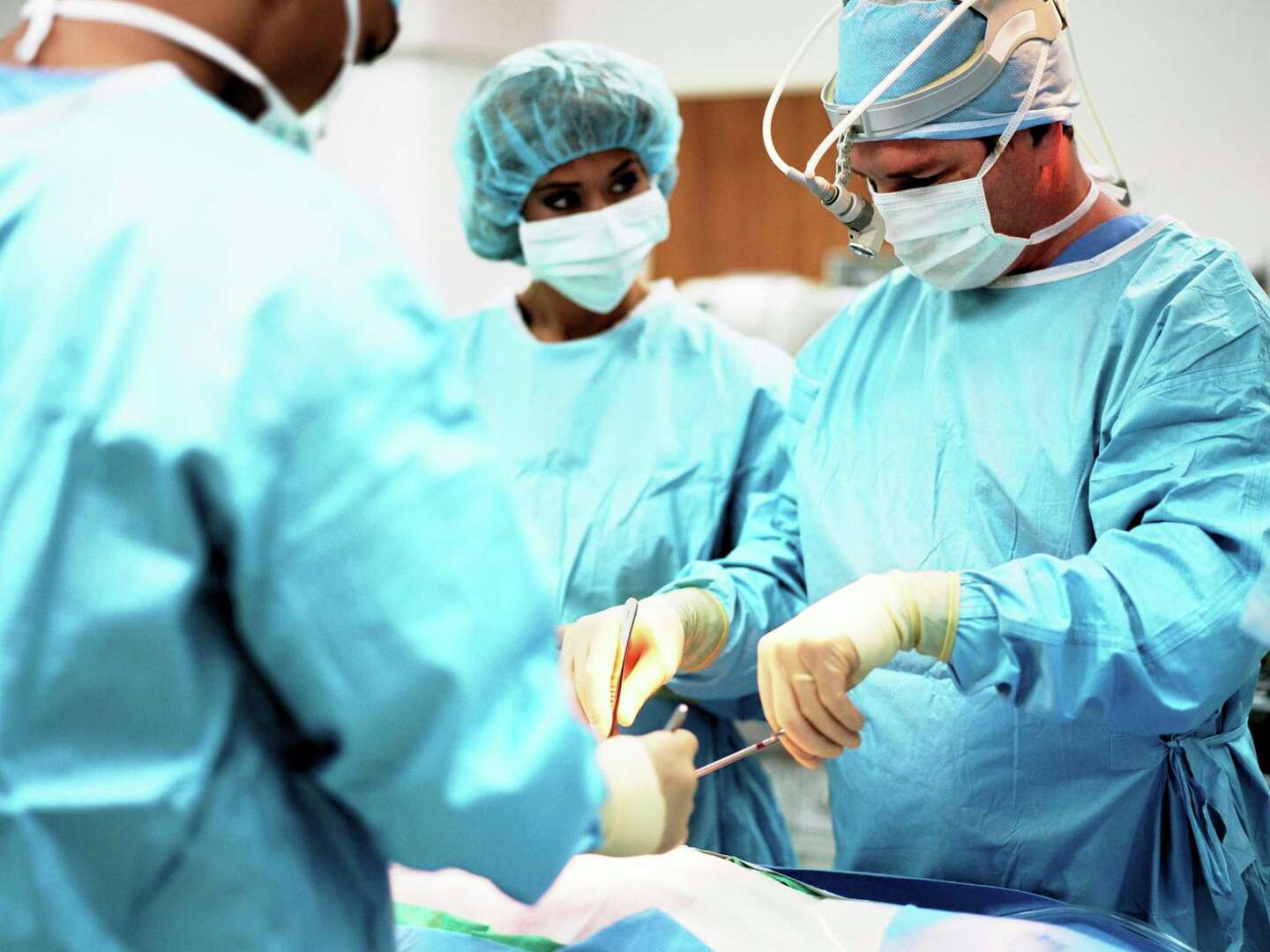 Typical Job Description of a Chief Surgeon in the Hospital