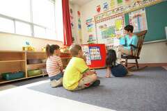 What Are the Duties of Instructional Assistants?