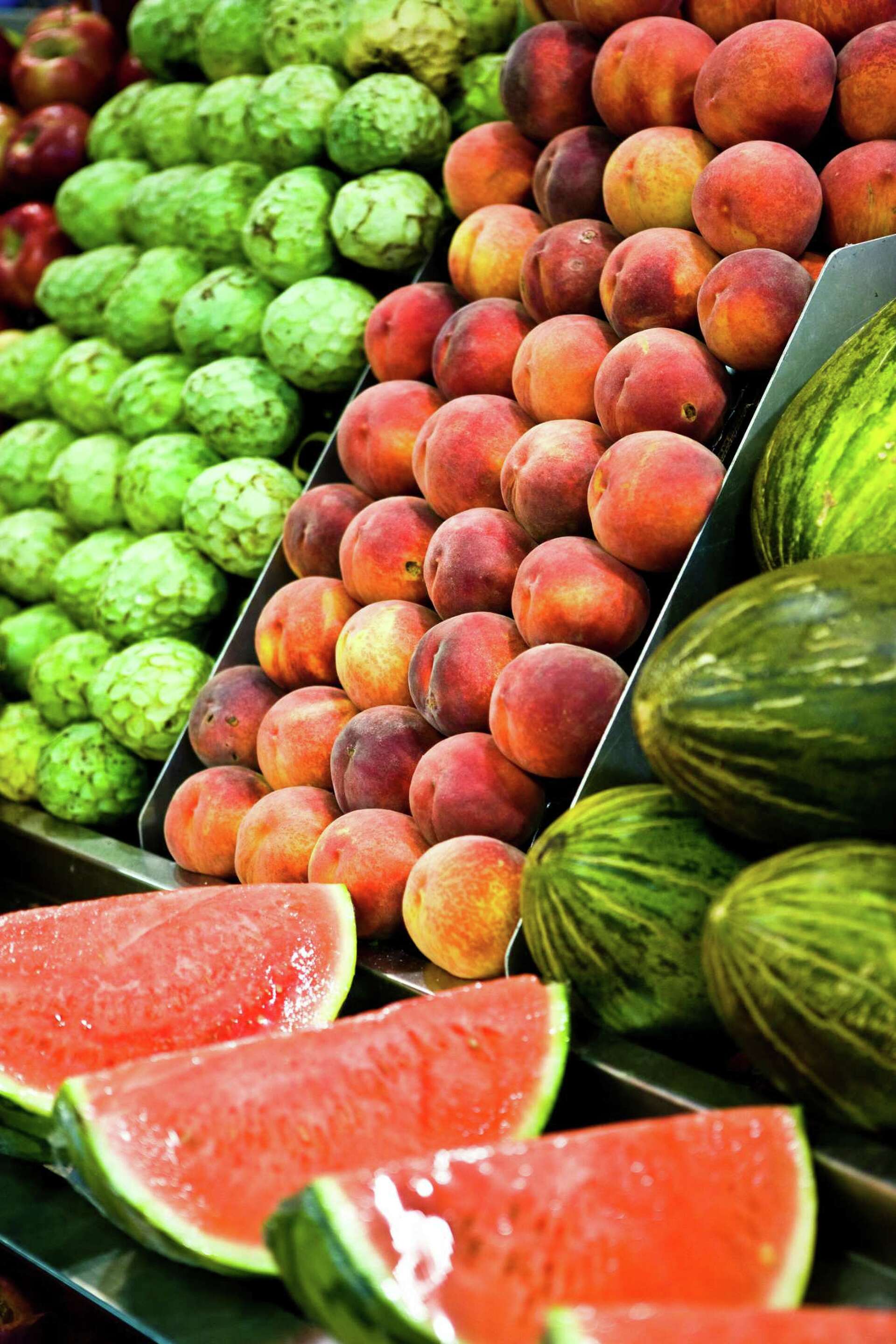 What Are the Duties for Produce Workers?