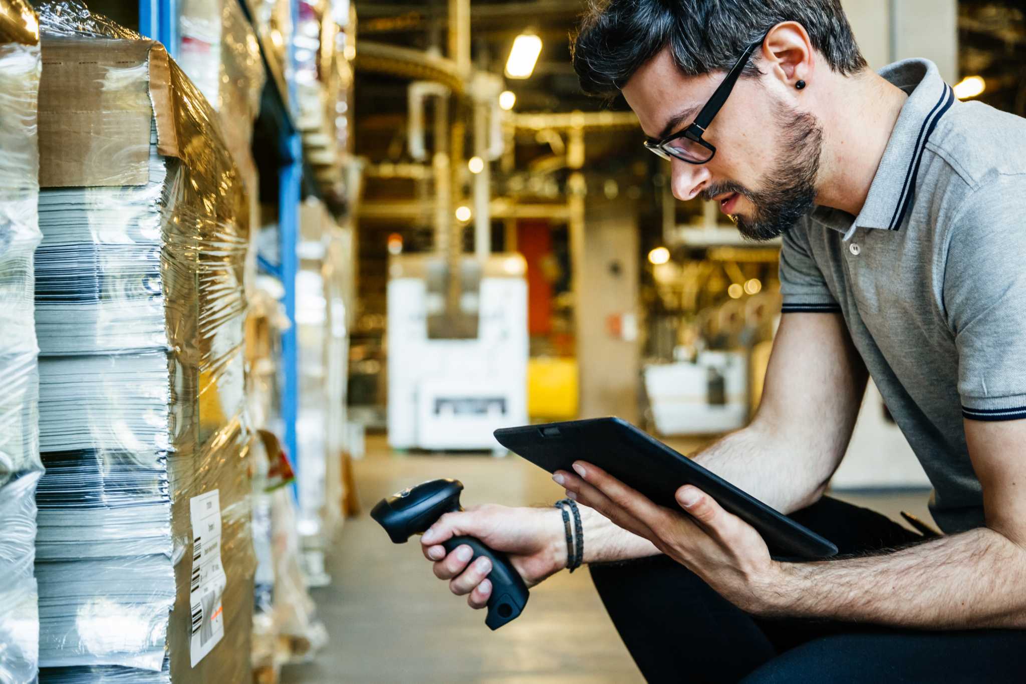 What Are the Duties of a Receiving Clerk?